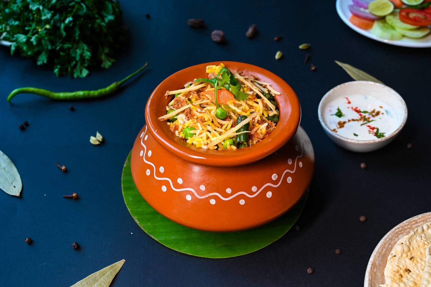 247 Restaurant The Lalit Mumbai Chakala Mumbai Zomato 24/7 Restaurant