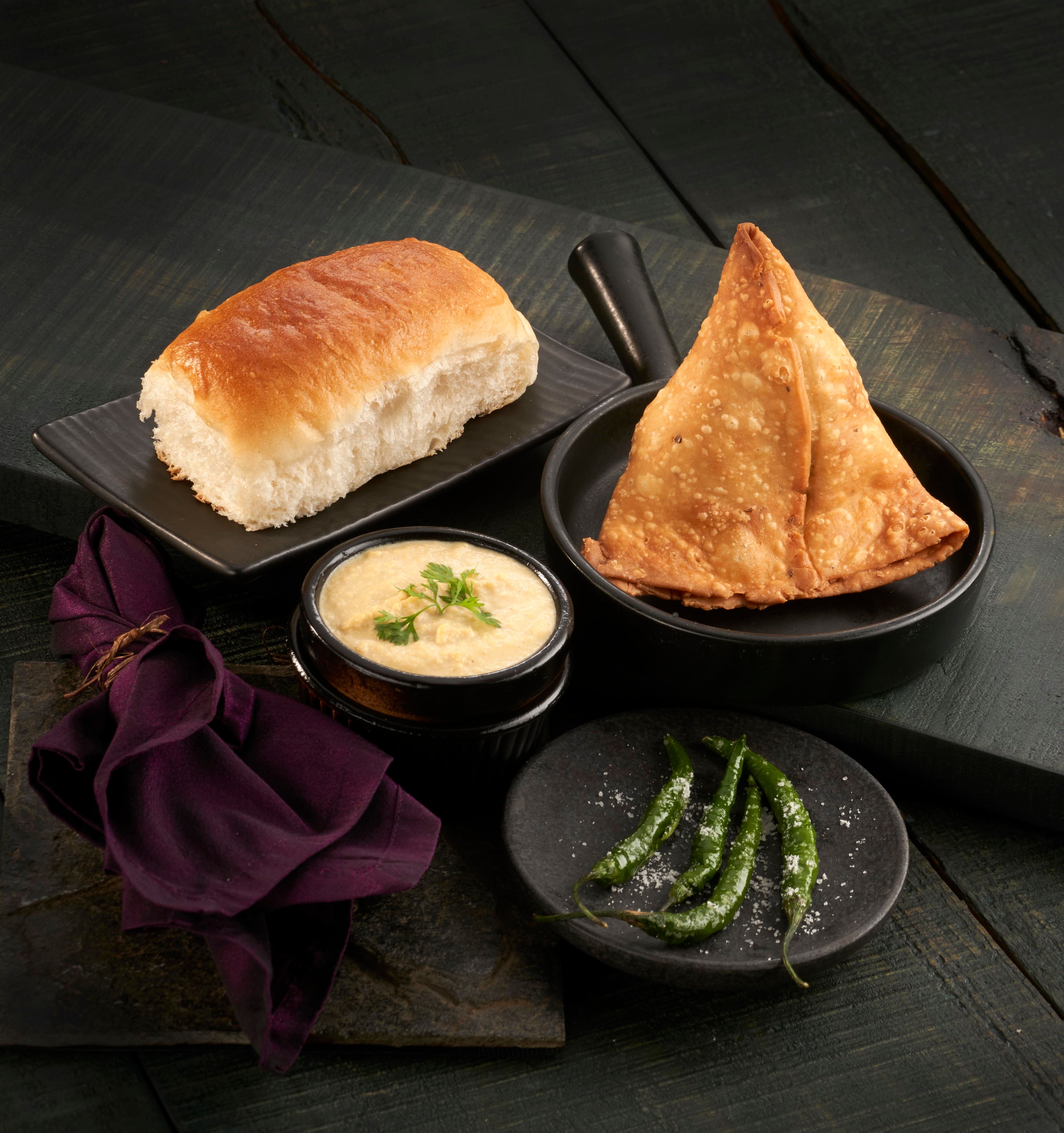 Samosa Pav Images