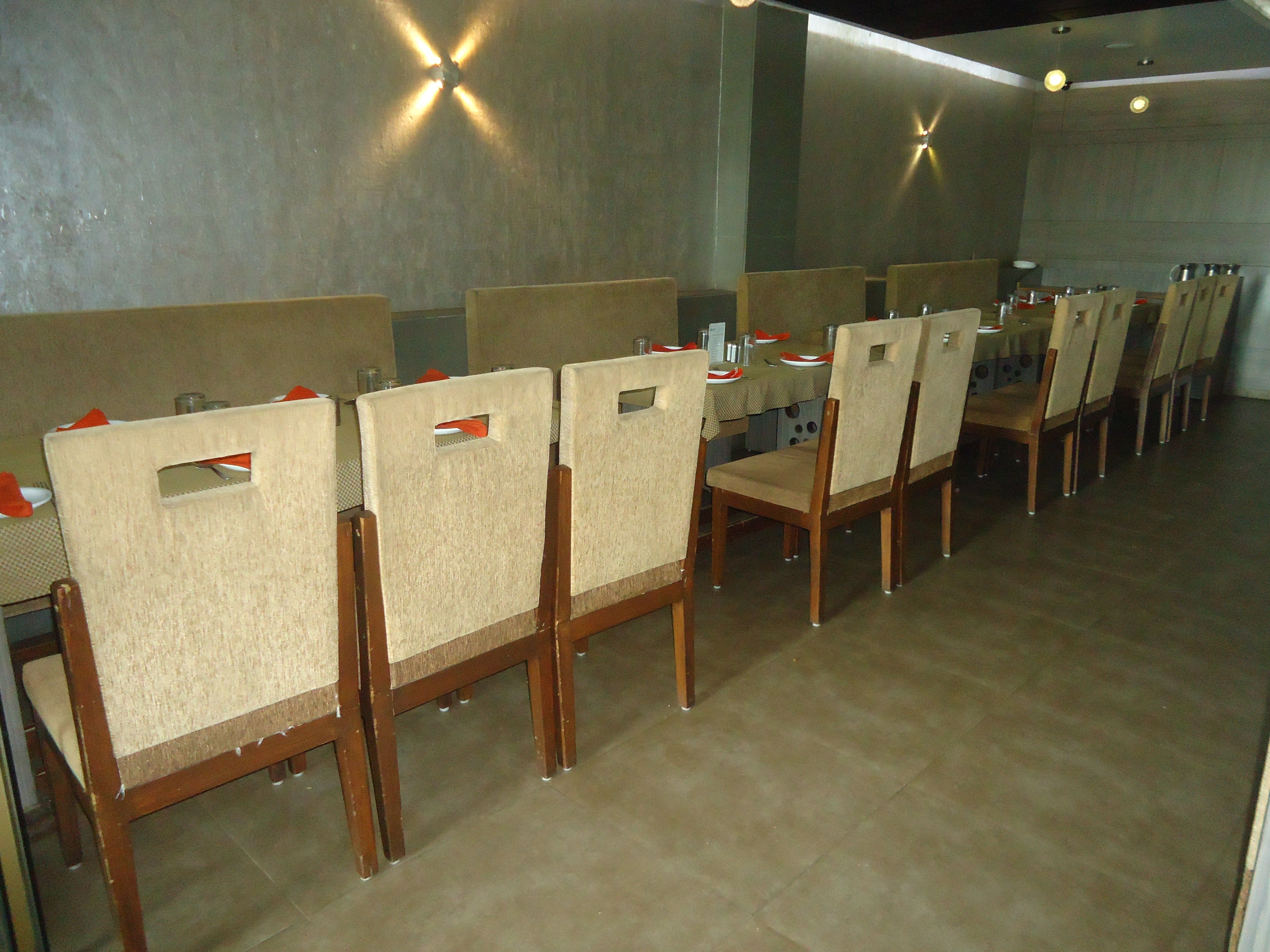 One Ten Restaurant, Highway Mall, Chandkheda, Ahmedabad | Zomato