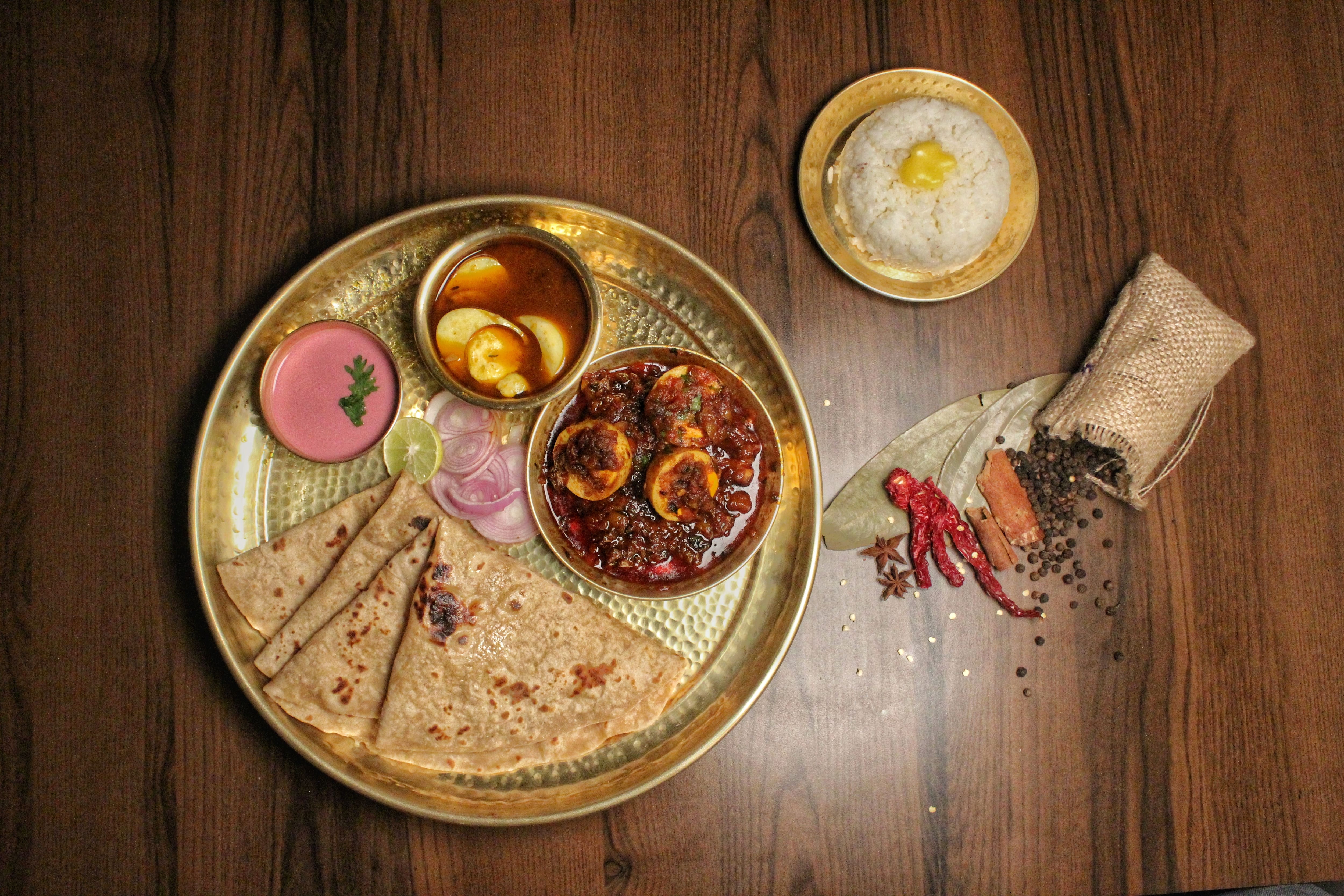 Raaya, Shaniwar Peth order online - Zomato