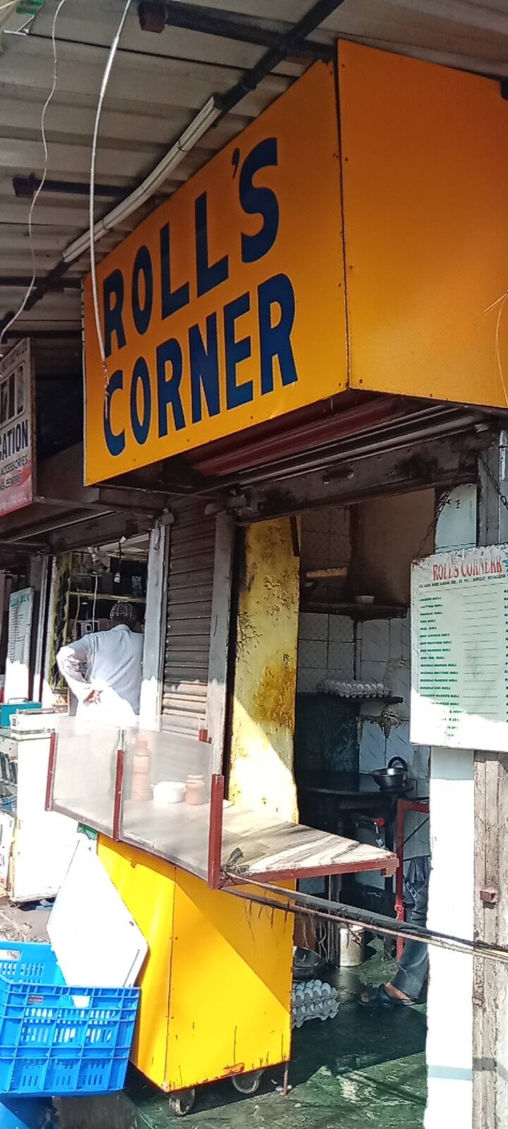 Roll's Corner, Kidderpore, Kolkata | Zomato
