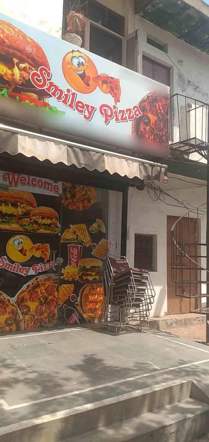 Smiley Pizza, Sector 8 order online - Zomato
