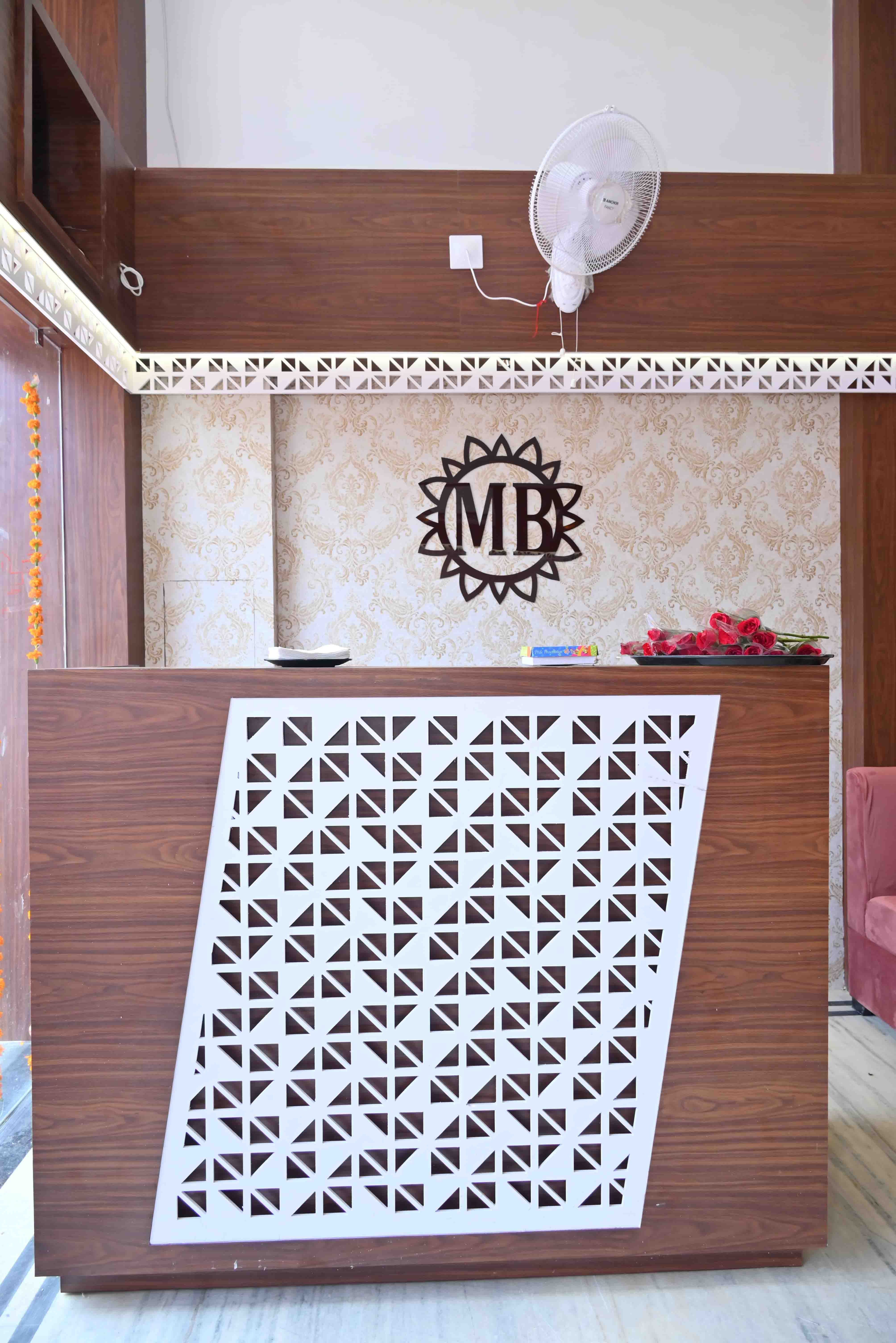 Shree Makhan Bhog Restaurant, Cantonment order online - Zomato
