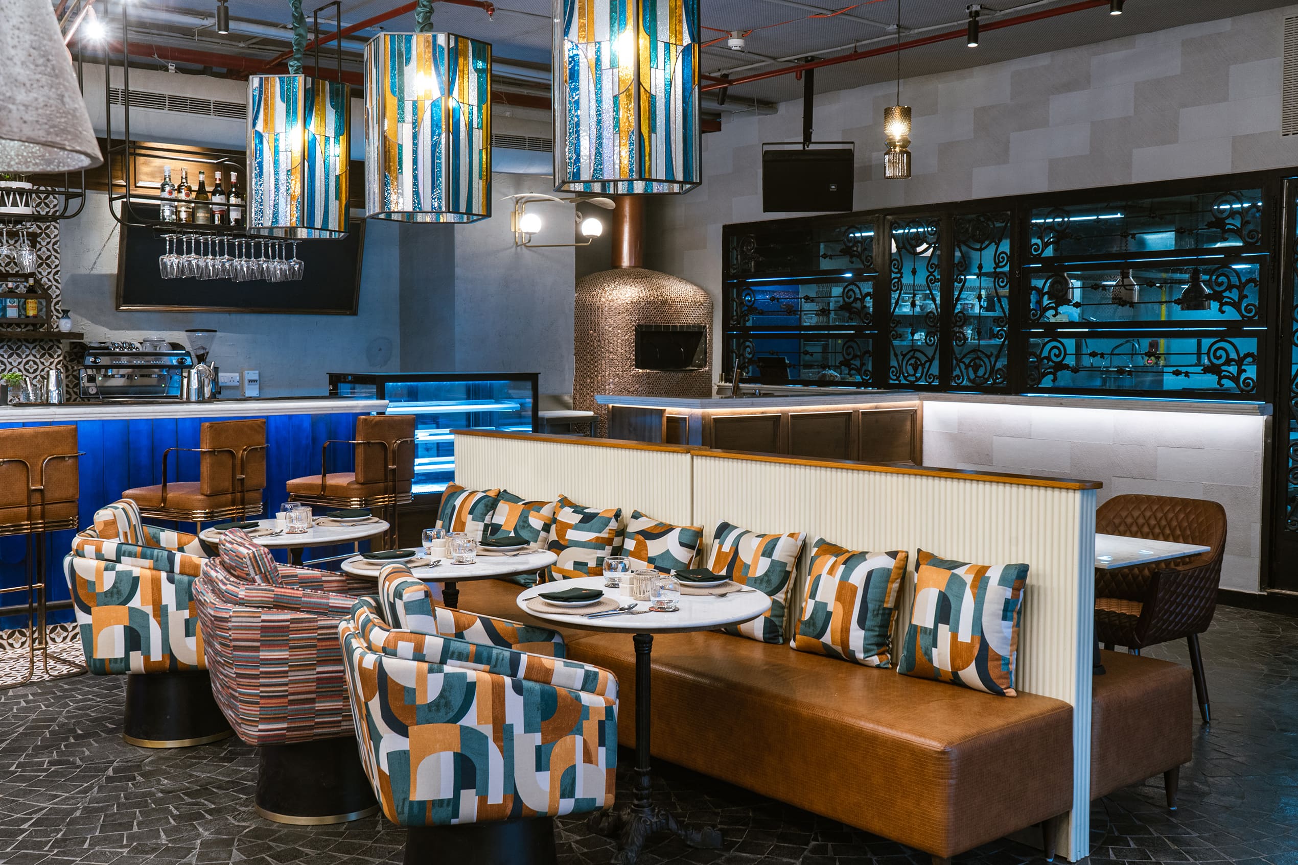 Book table and online reservation at Pleo, Bandra East, Mumbai