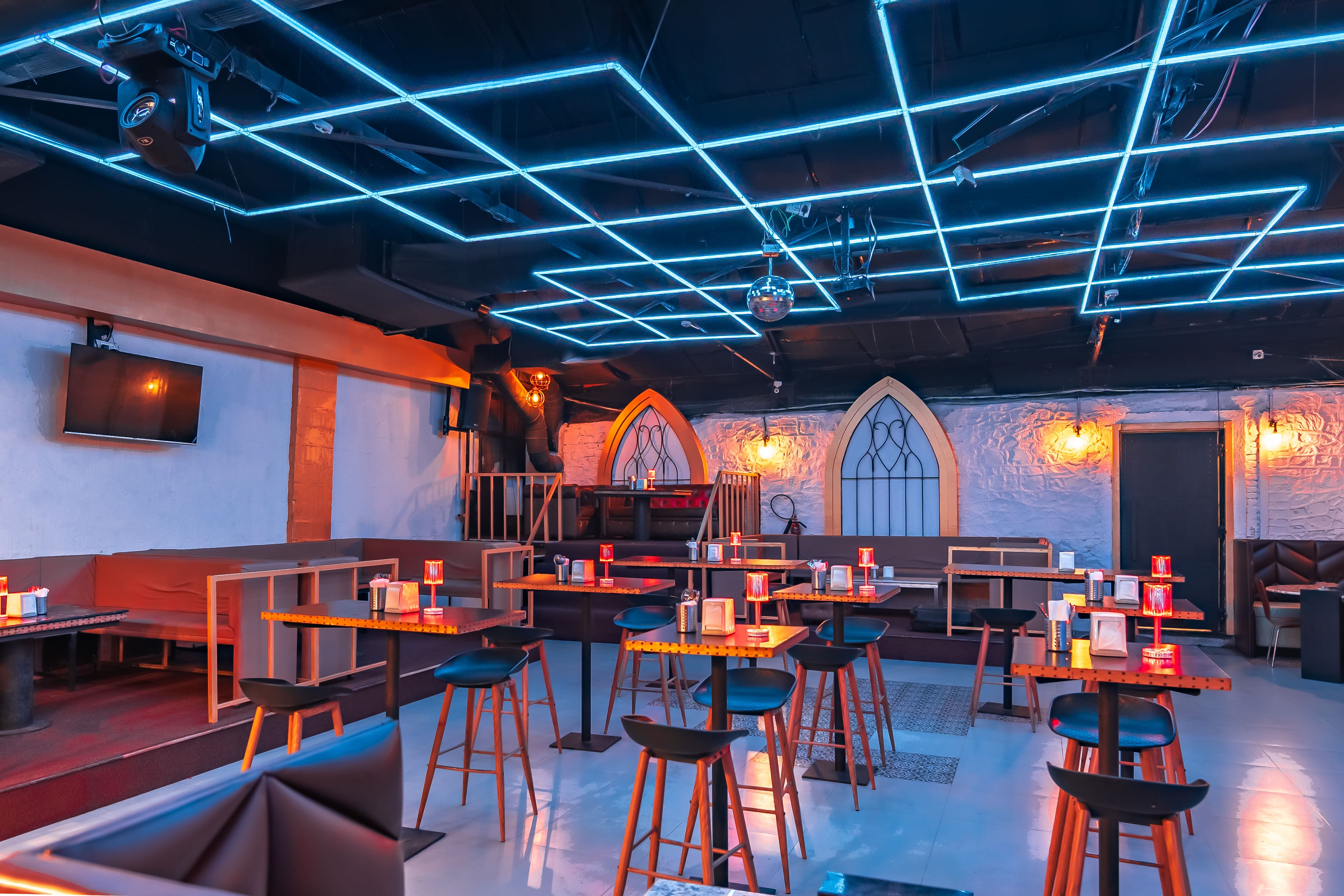 Taandaav Rooftoop Lounge & Banquet, Sakinaka, Mumbai | Zomato