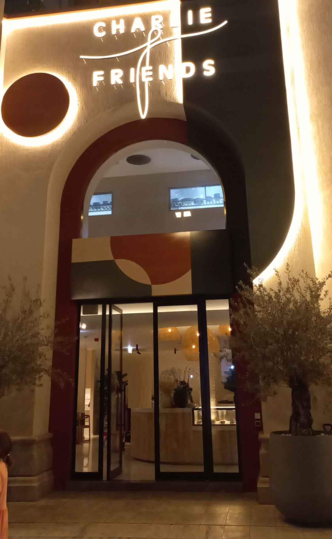 Charlie Friends, Jumeirah Beach Residence (JBR), Dubai | Zomato