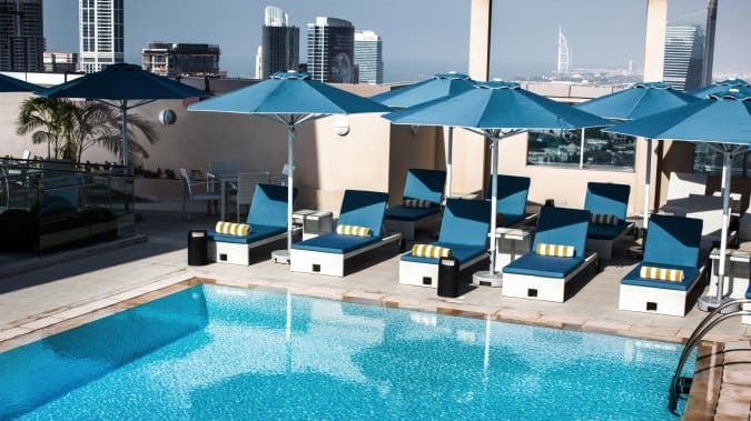 Pool Bar - Pullman Dubai Jumeirah Lakes Towers Hotel & Residence ...