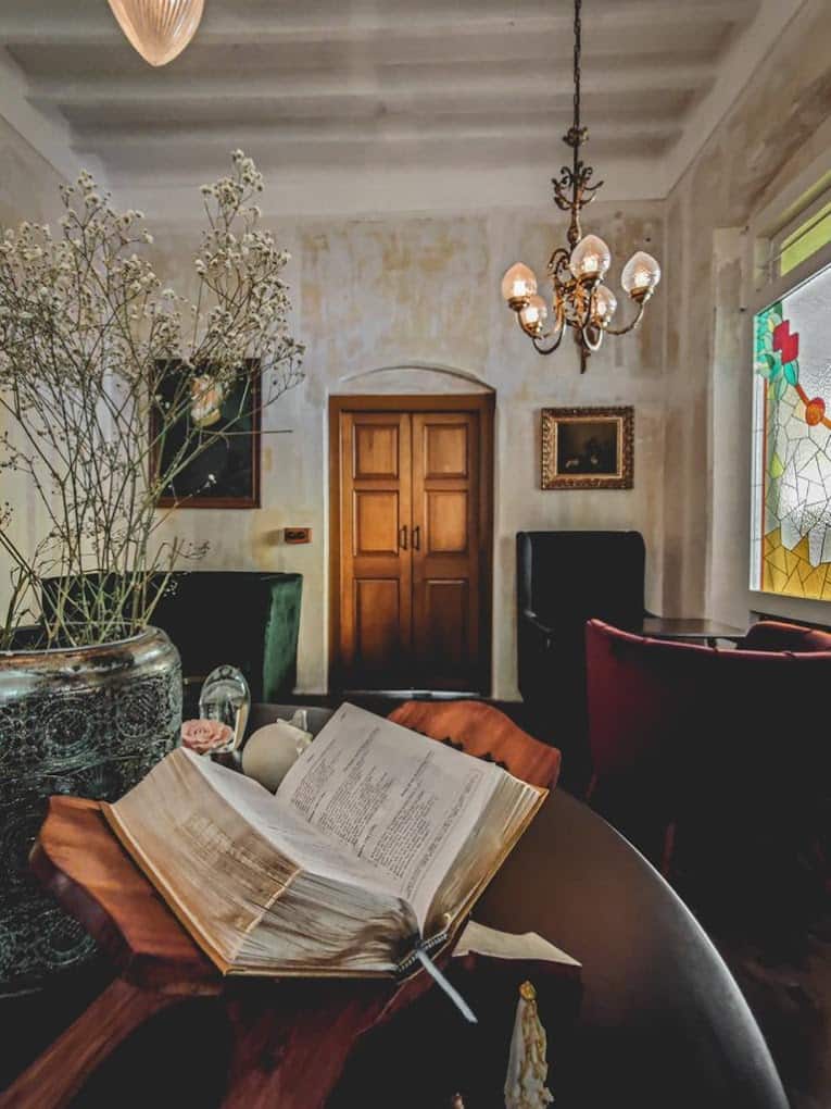 Love Crummbs, Hill Road, Bandra West, Mumbai | Zomato