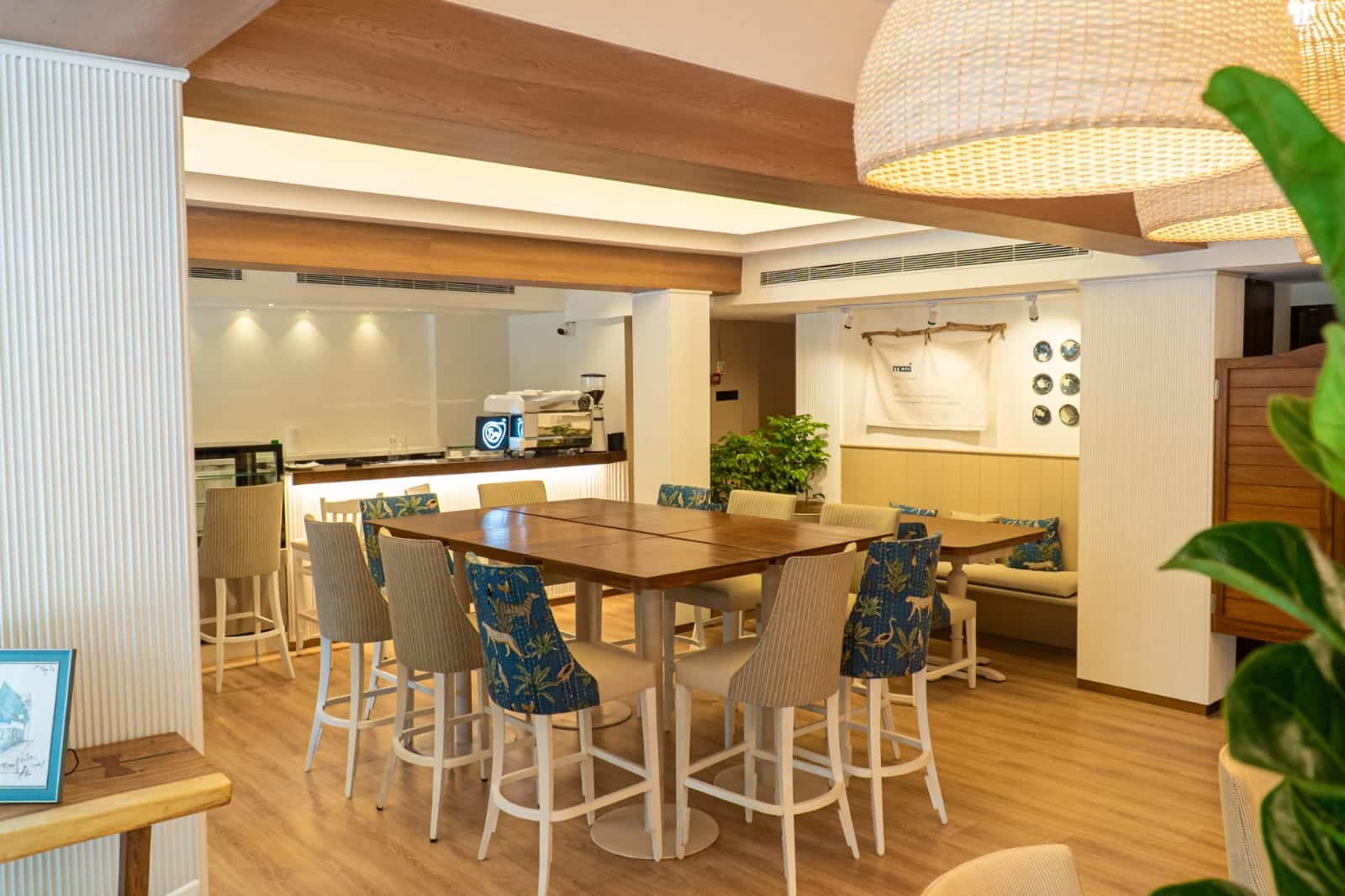 MAZI - Coffee Bar & Kitchen, Santacruz West, Mumbai | Zomato