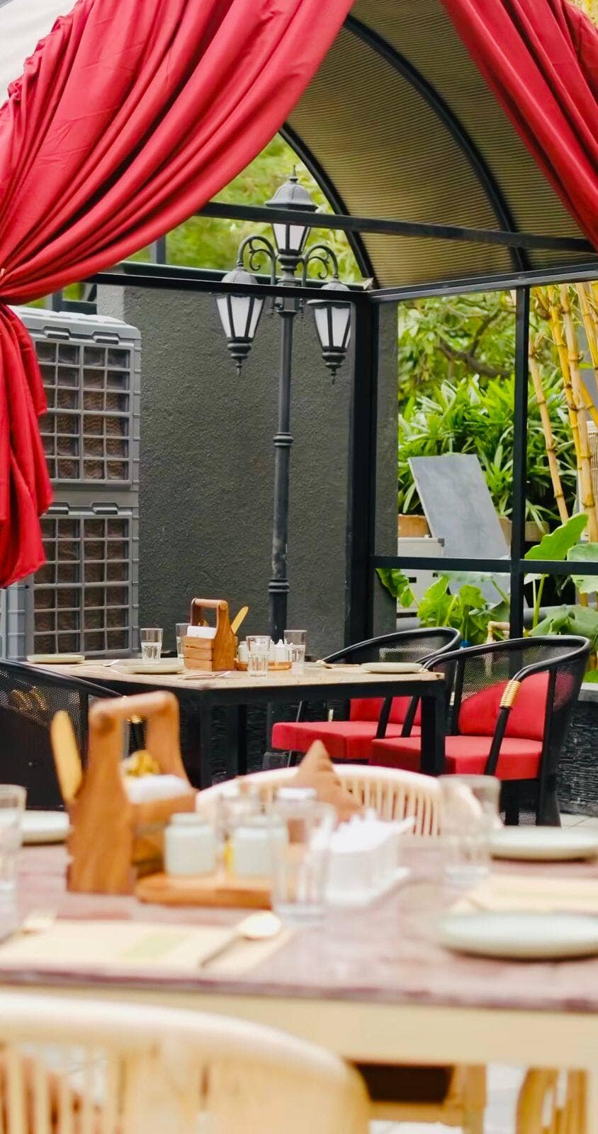 Book table and online reservation at Cafe Noci, Royapettah, Chennai