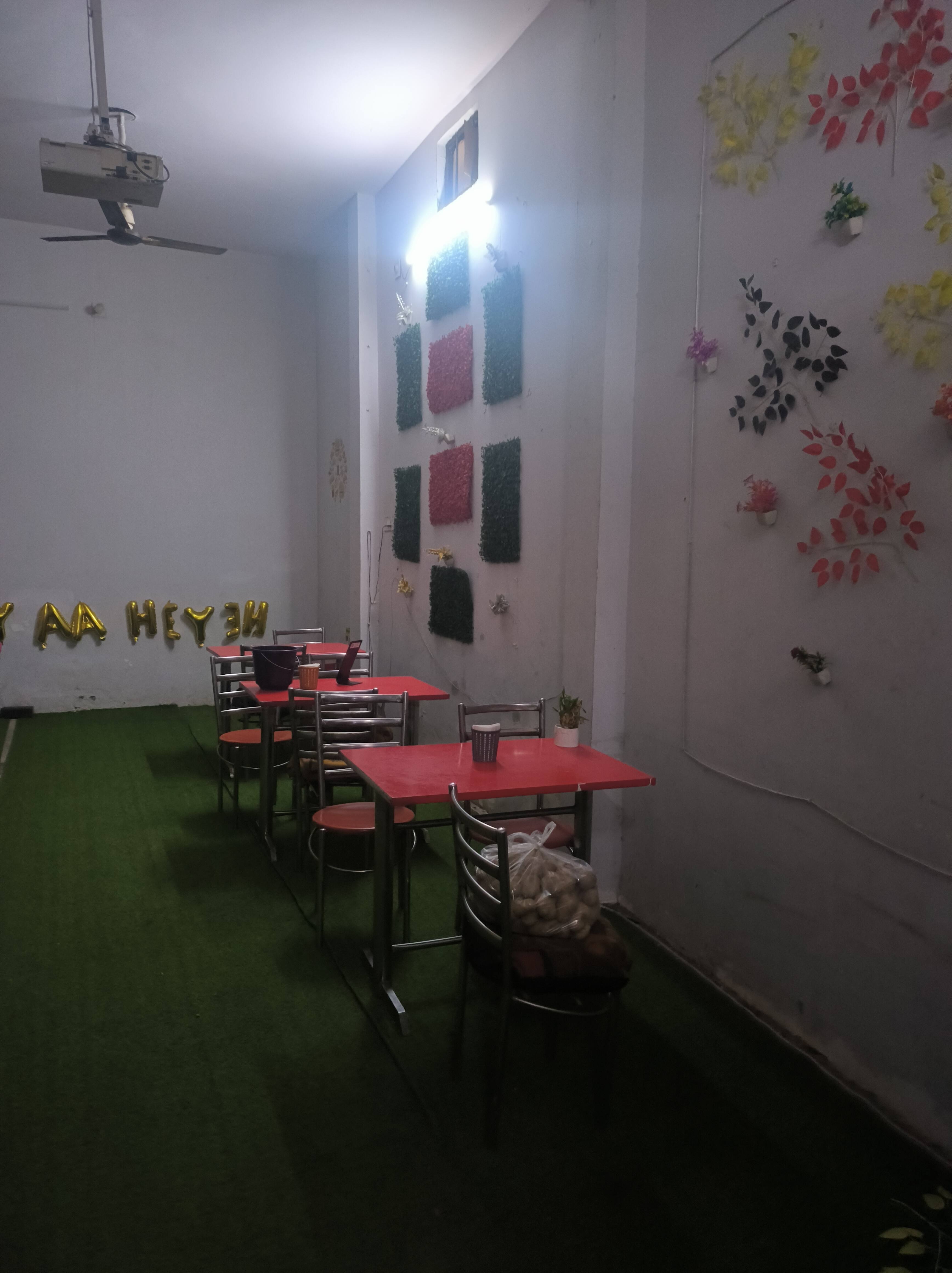 Hot Food Cafe, Narela, New Delhi | Zomato