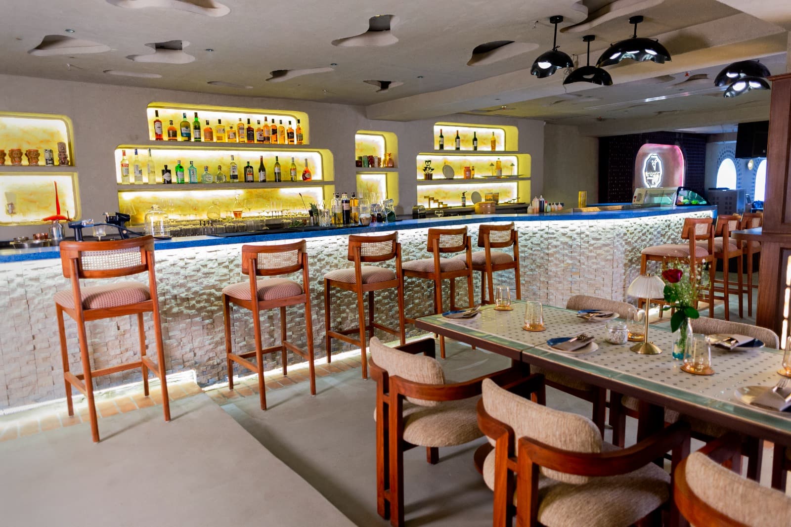 Ivoryy Fusion Bar, Connaught Place, New Delhi | Zomato