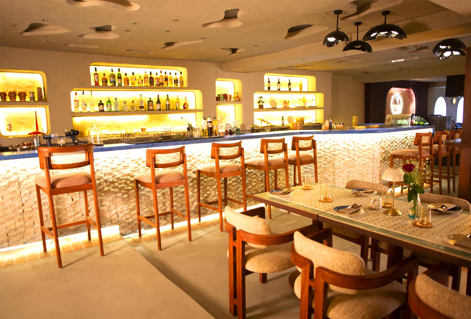 Ivoryy Fusion Bar, Connaught Place, New Delhi | Zomato