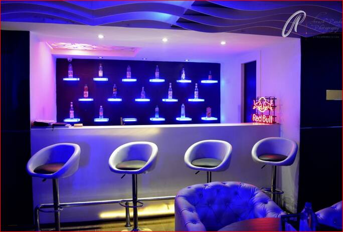 LIT Ultrabar Photos, Pictures of LIT Ultrabar, Sector 18, Noida - Zomato