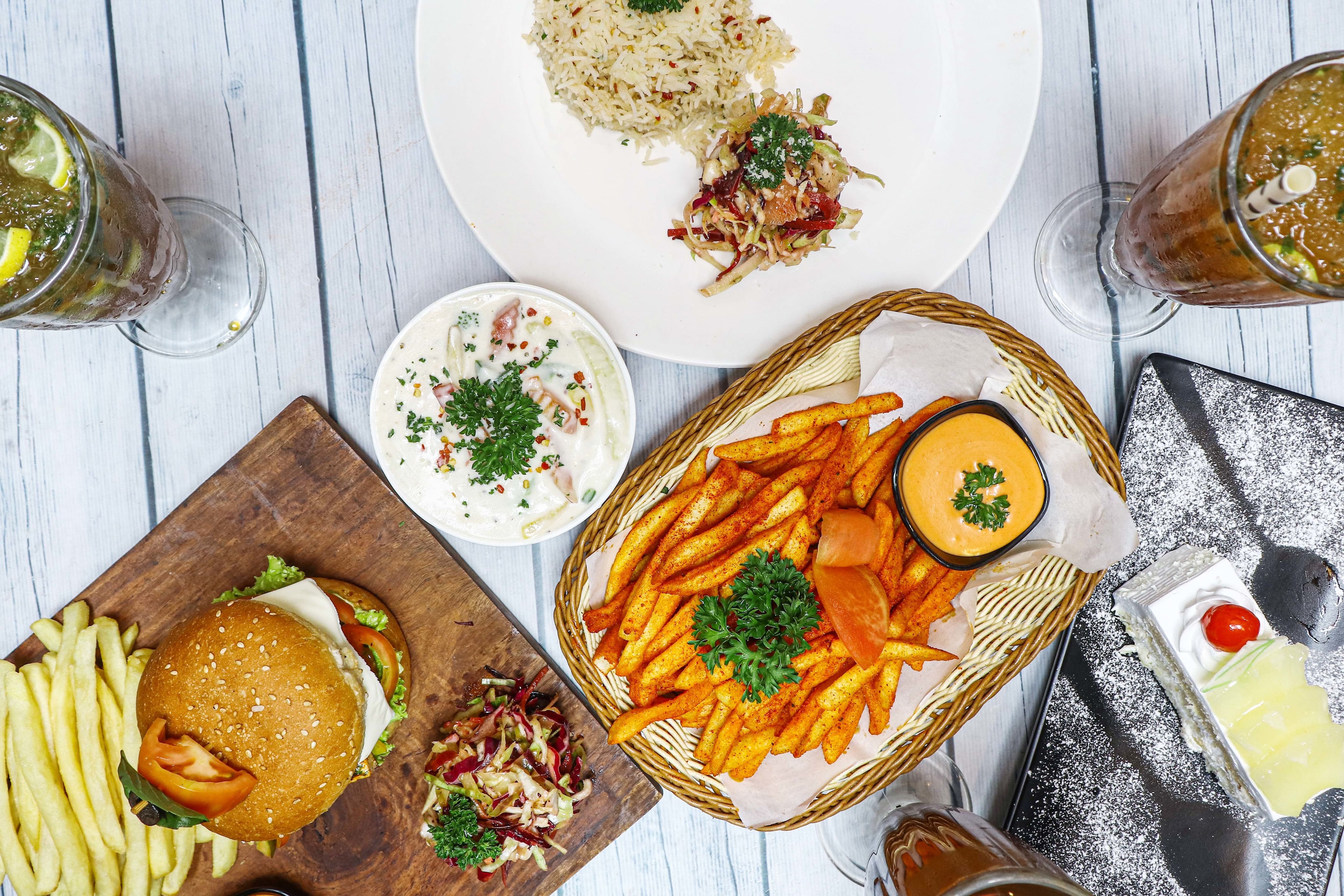 Creme Castle - Cakes and Desserts, Alpha 2, Greater Noida | Zomato