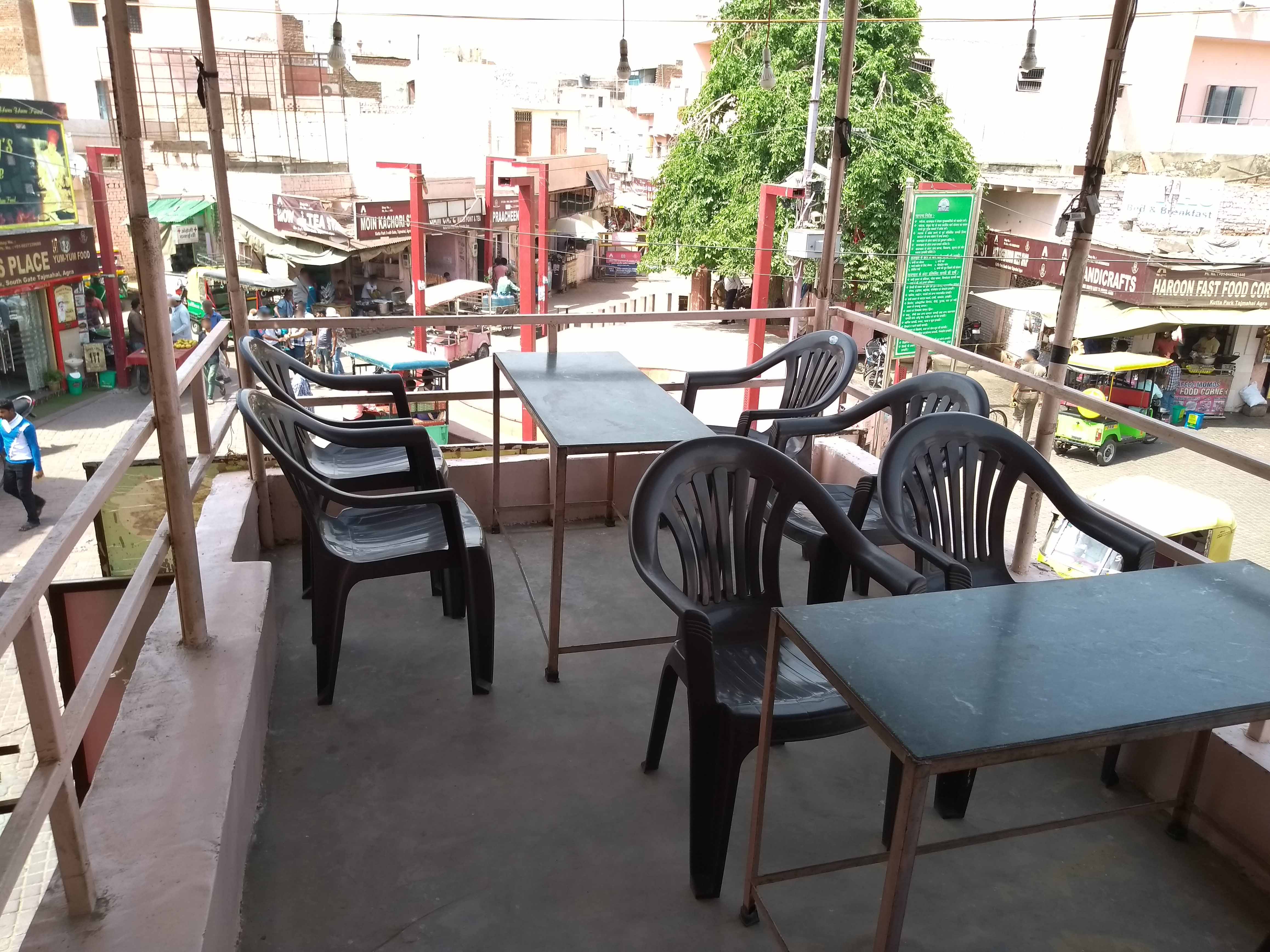 Treat Restaurant, Tajganj, Agra | Zomato