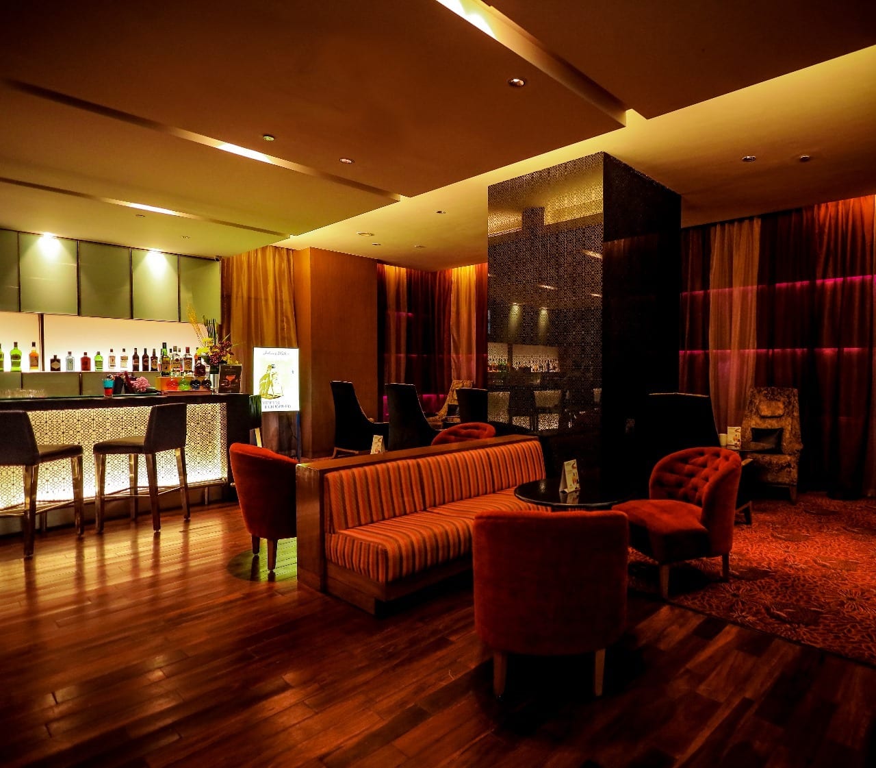 72 Bar - Holiday Inn, Sakinaka, Mumbai | Zomato