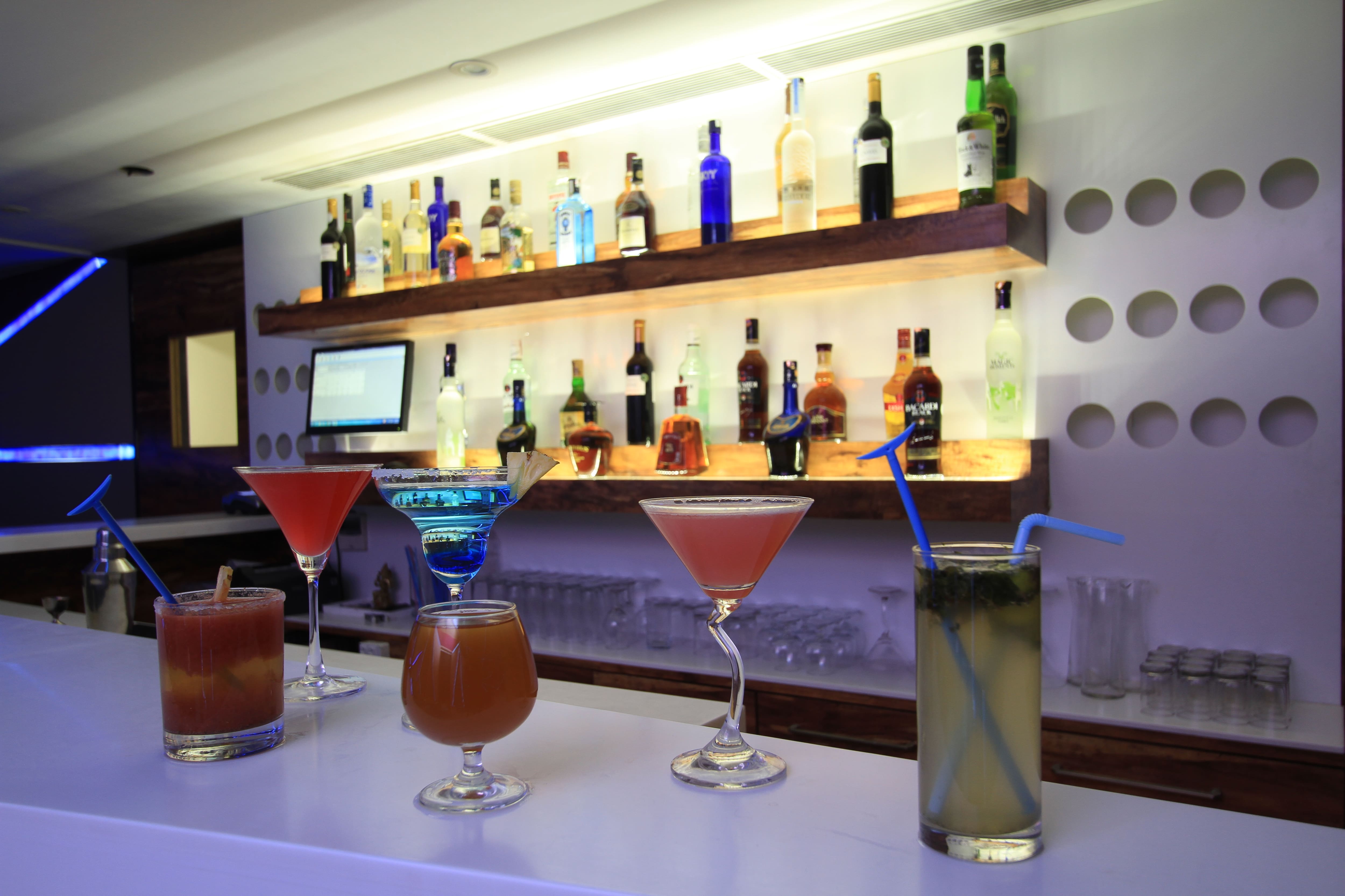 Book table and online reservation at Spider Bar- La Woods Hotel ...