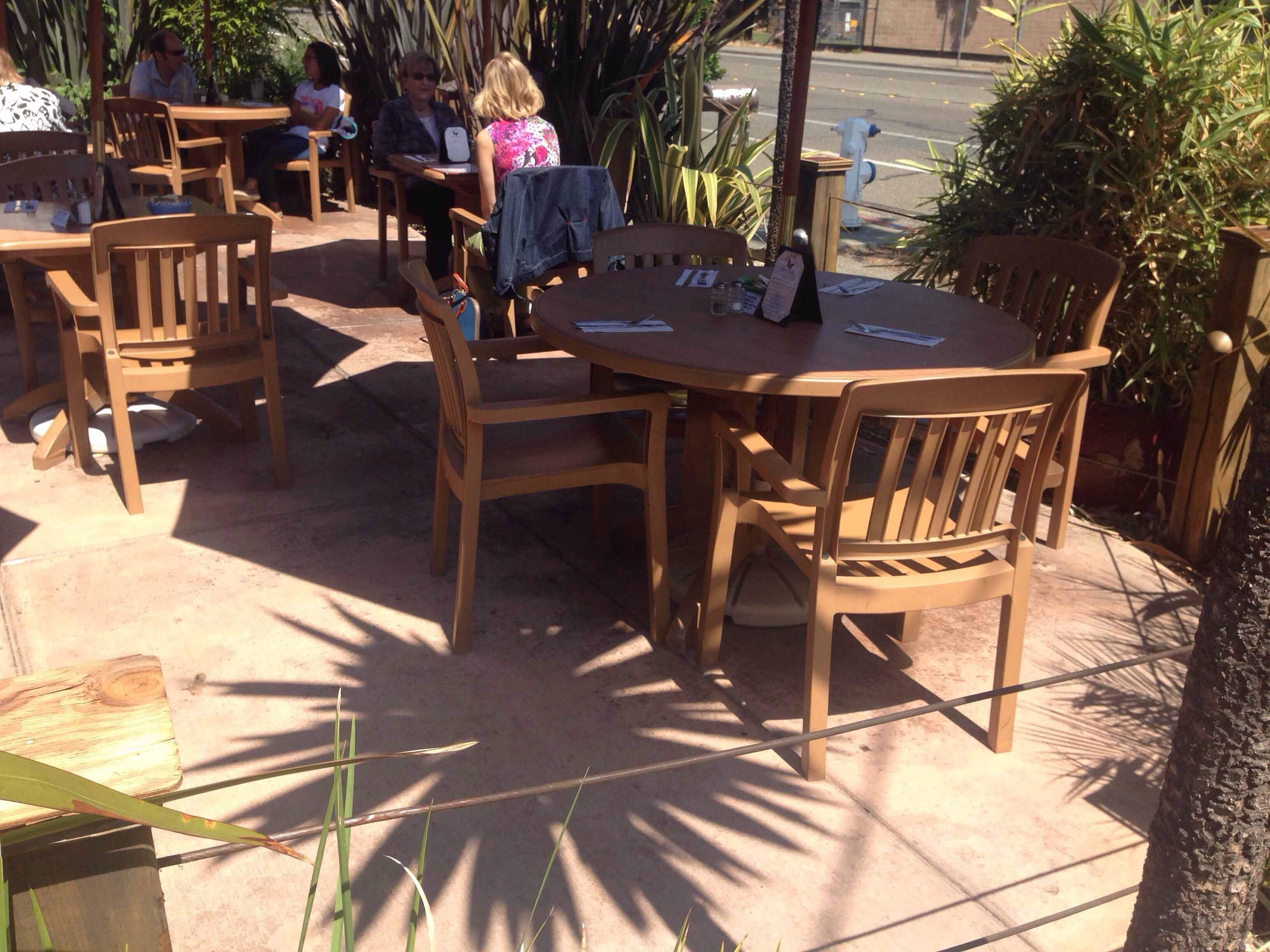 East West Cafe - Santa Rosa's Flavorful Spot