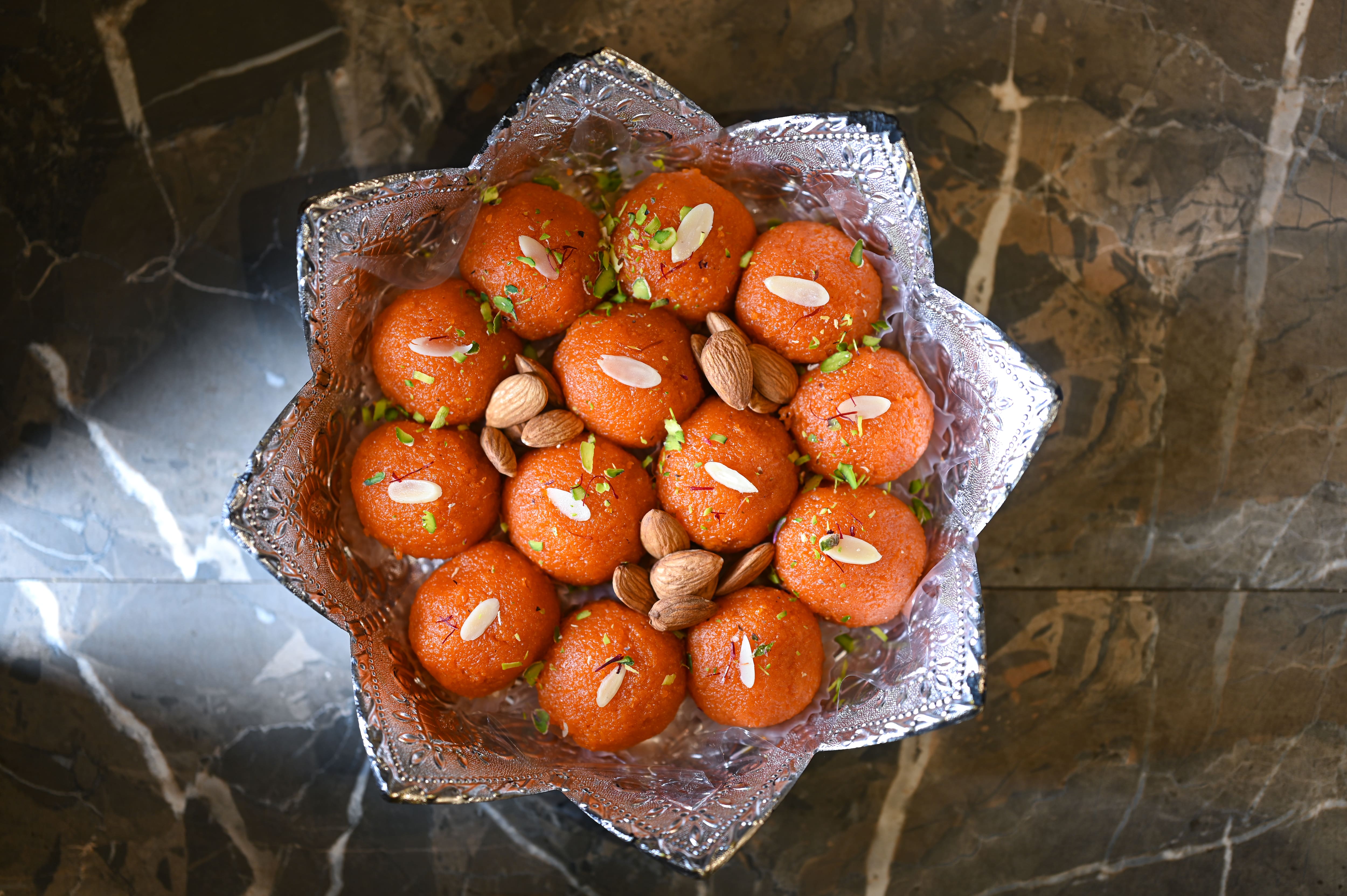 Agra Sweets Namkeen & Chat Bhandar, Manikonda, Hyderabad | Zomato