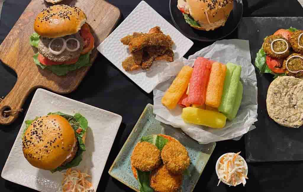 Gourmet Burger House, Vile Parle West order online - Zomato