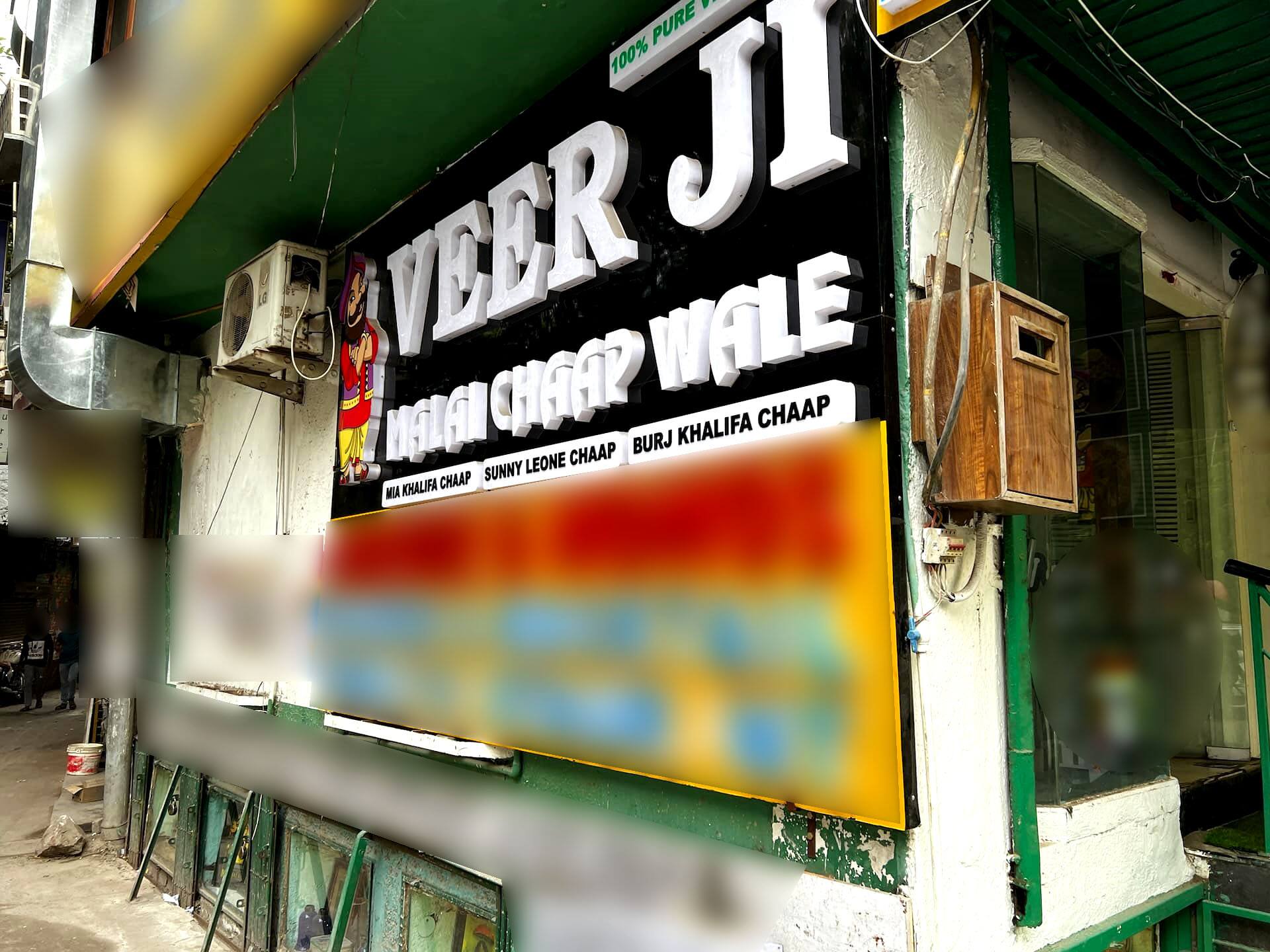 Veer Ji Burger and Momos, Hauz Khas Village, New Delhi | Zomato