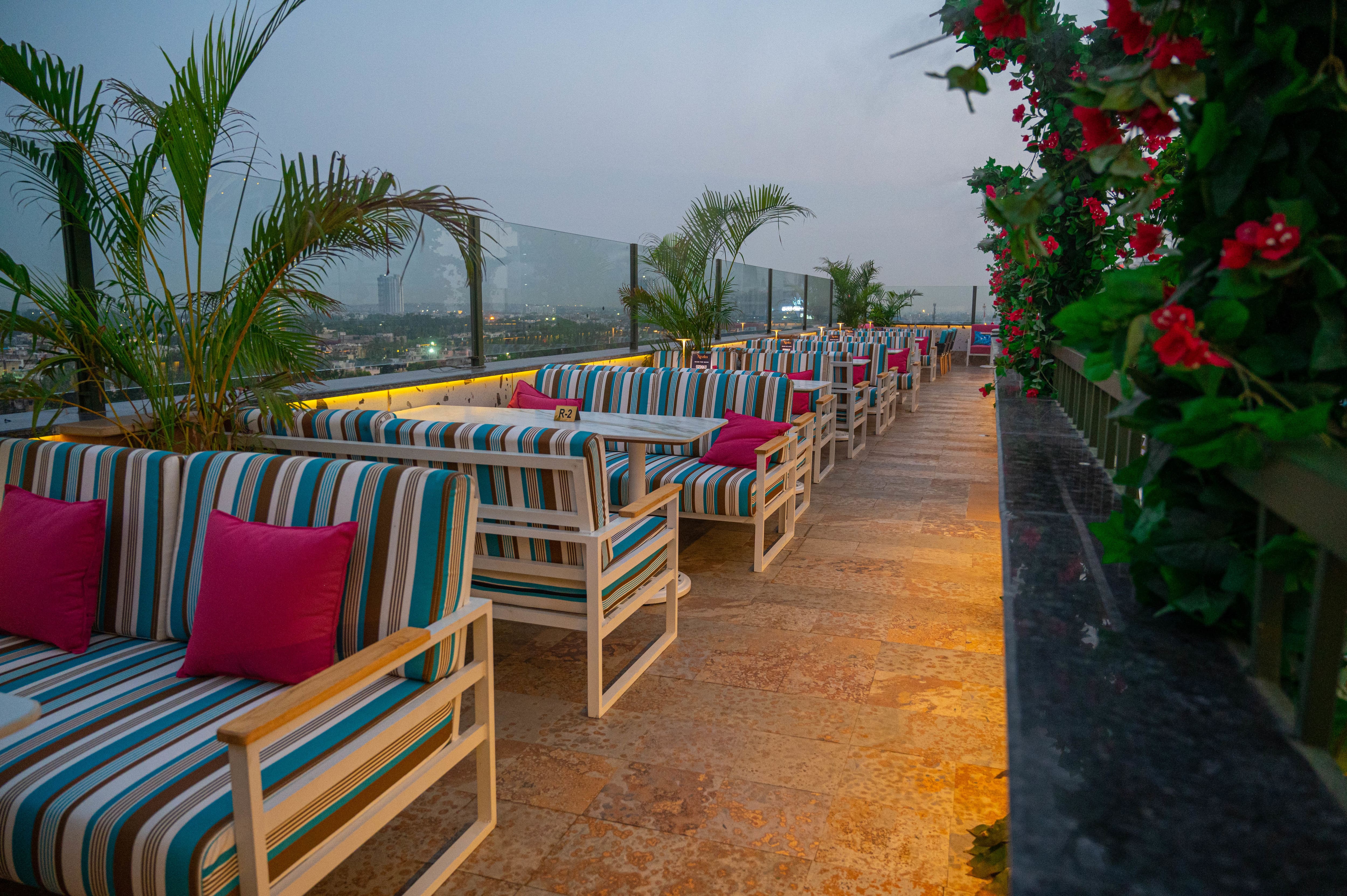 Neobaa, Netaji Subhash Place, New Delhi | Zomato