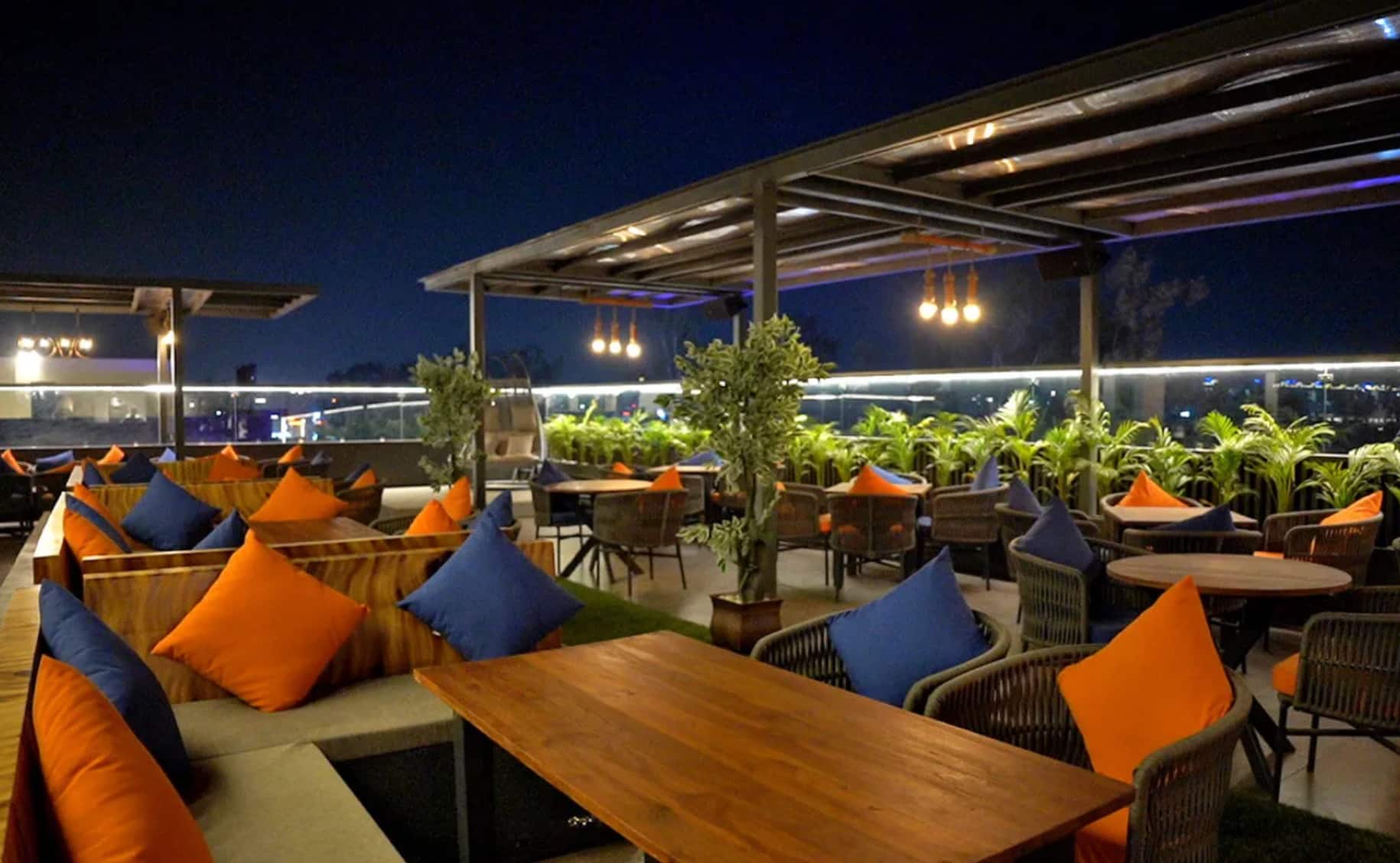 Skye Woods Rooftop Lounge by Dreamz Inn & Suites, Dhakoli, Zirakpur ...
