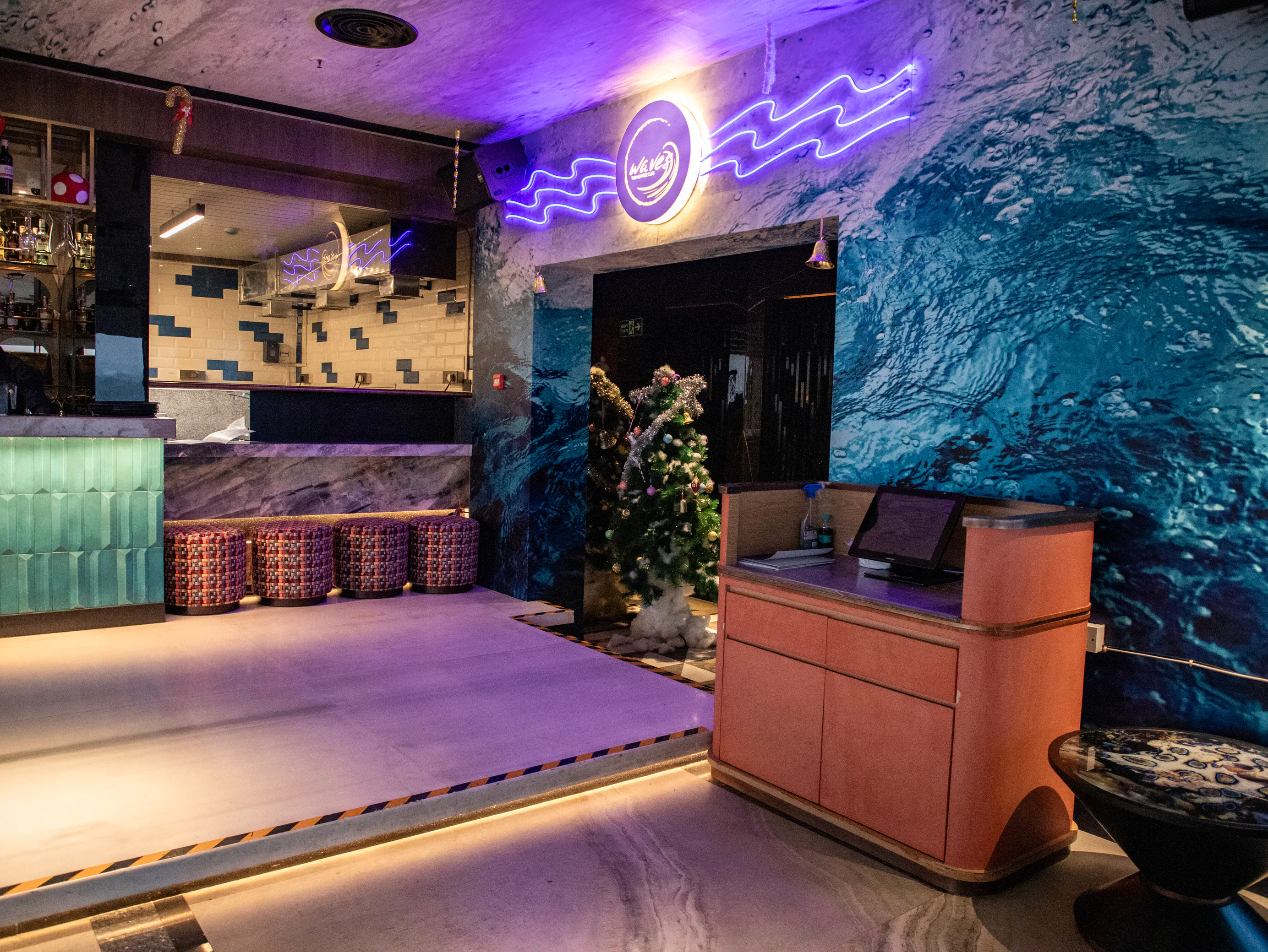 Waves - The Hightide Club, Mumbai CST Area, Mumbai | Zomato
