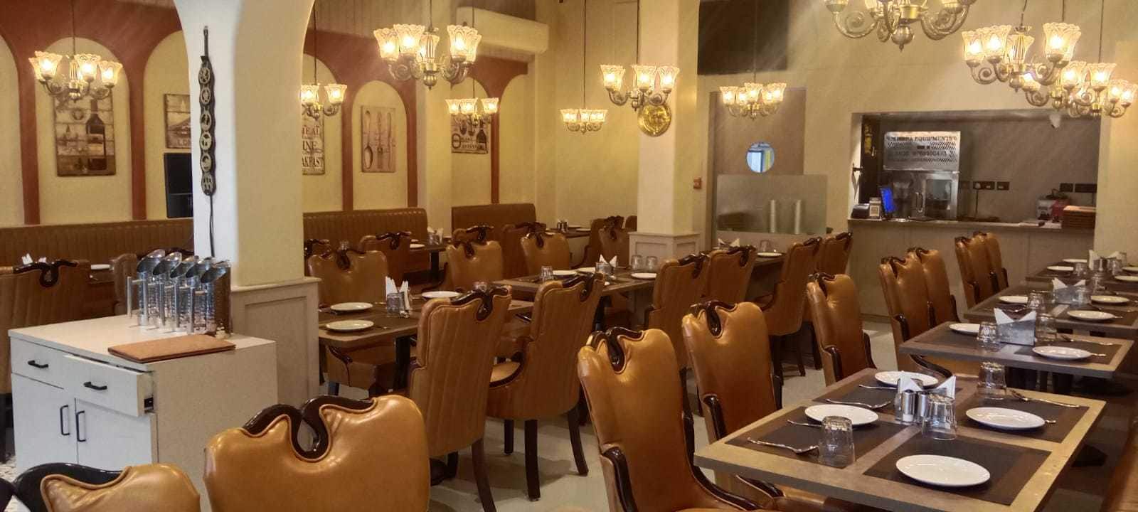 Book table and online reservation at Riviera, Chembur, Mumbai