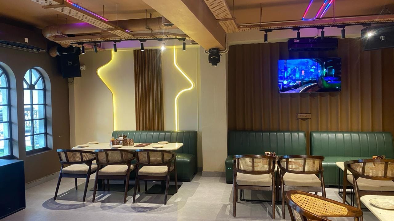 Vybe Cafe N Lounge, Mall Road, Kanpur | Zomato