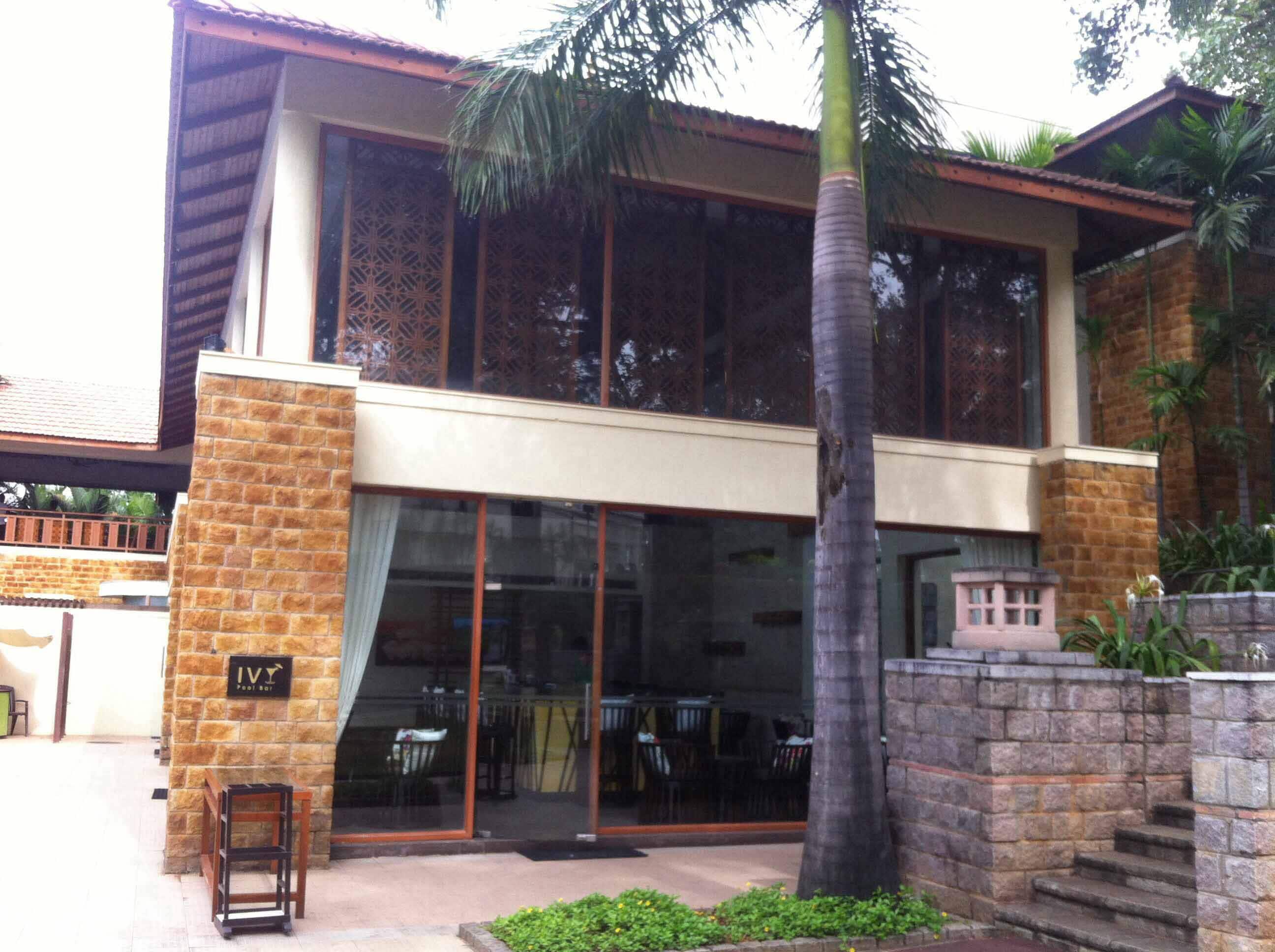 Mist - The Poolside Kitchen - The Golkonda Resort, Gandipet, Hyderabad ...