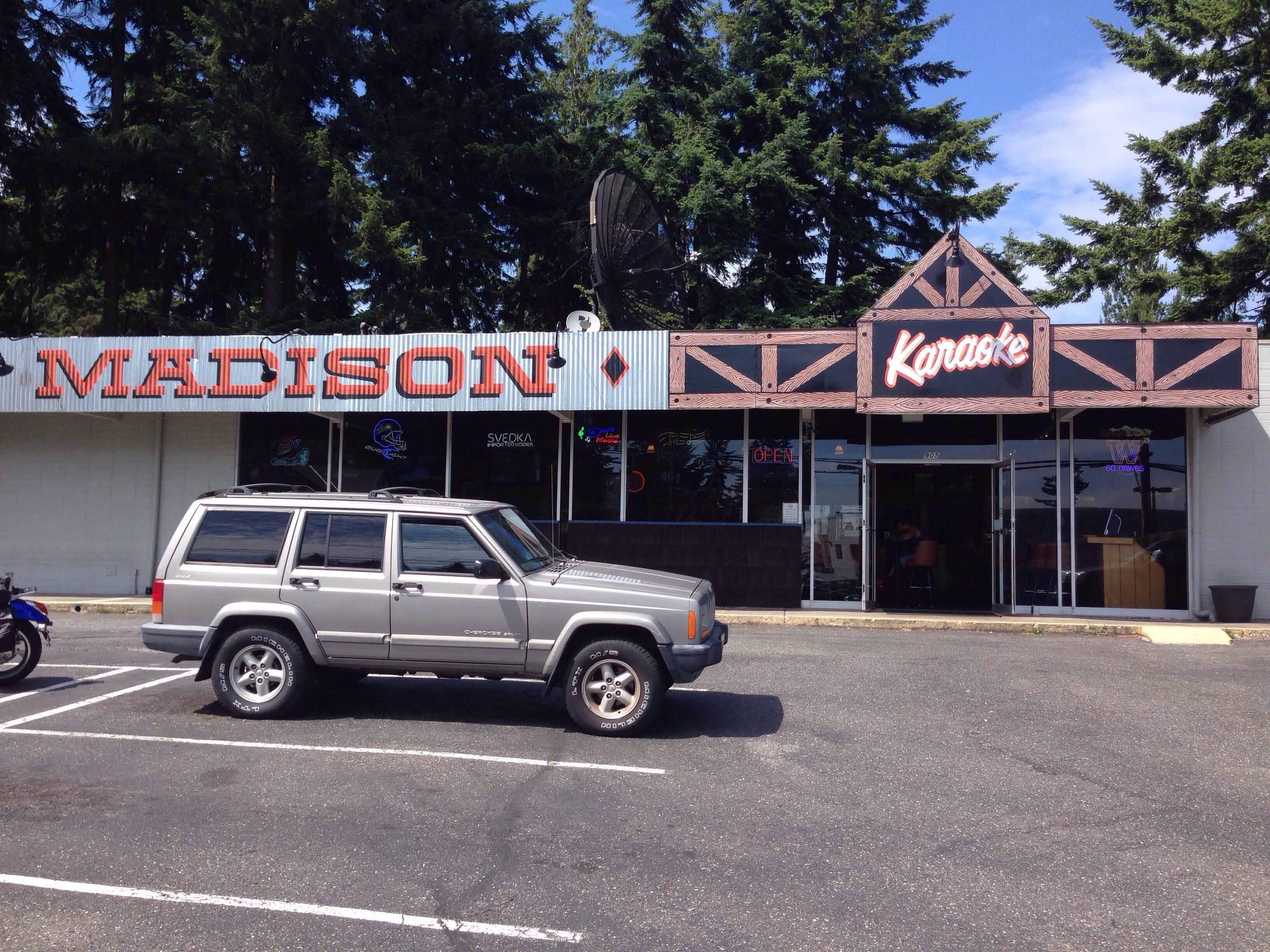 Madison Pub, Everett, Everett | Zomato