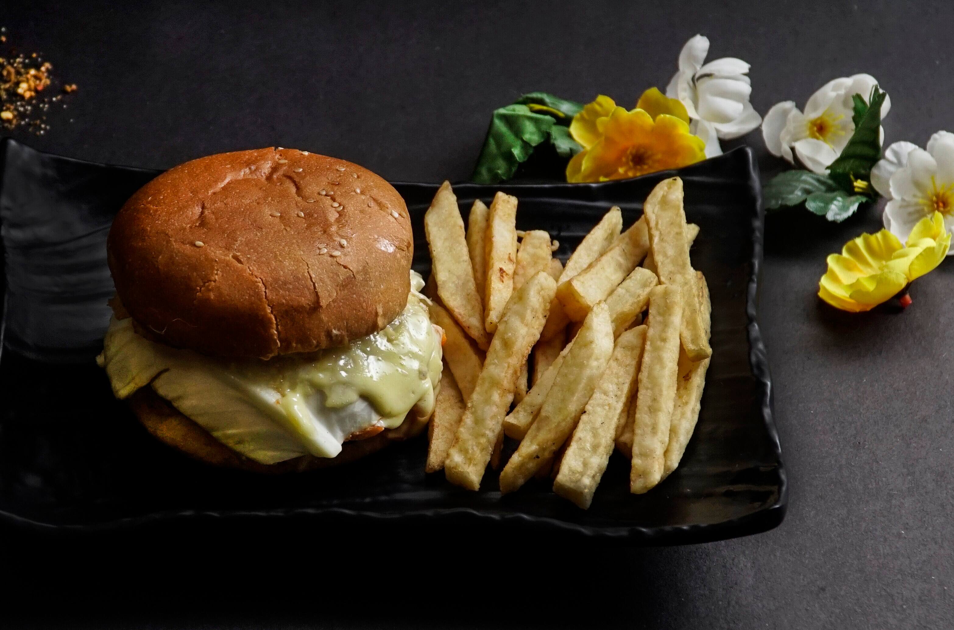 Chow Mow Chinese, Chetganj order online - Zomato