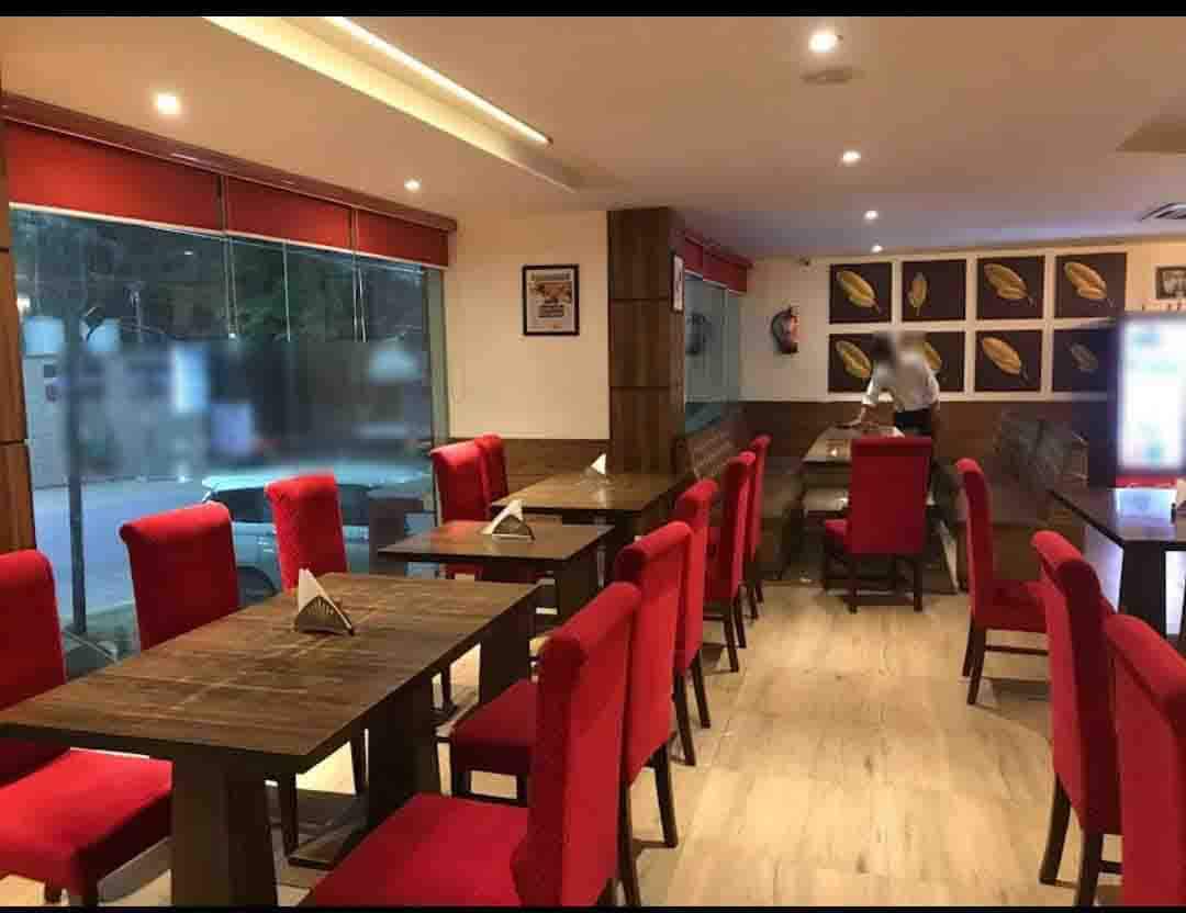 Moti Mahal Delux Restaurant, Bela Pratapgarh Locality order online - Zomato