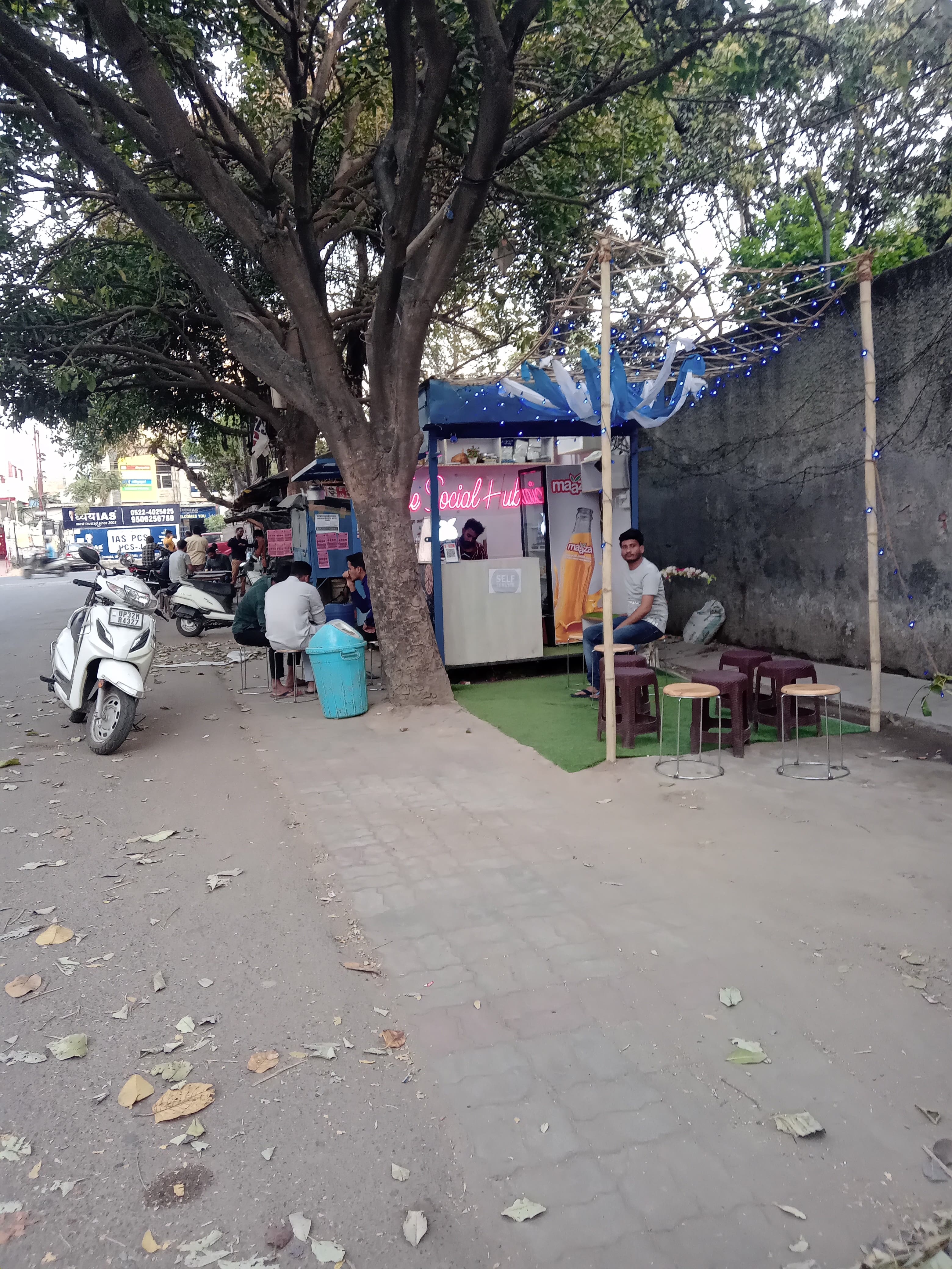 The Social Hub, Aliganj, Lucknow | Zomato