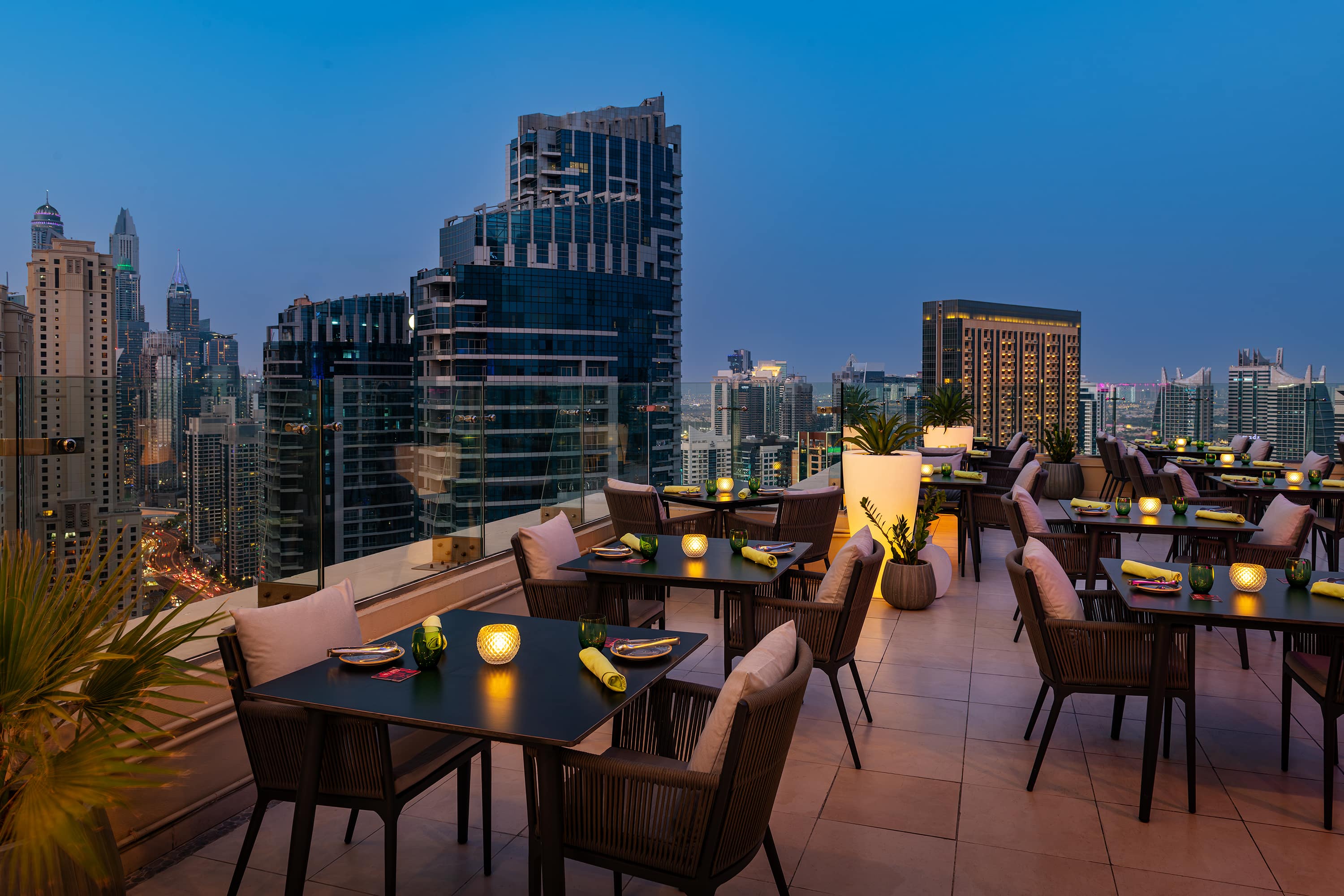 Fogueira Restaurant & Lounge - Delta Hotels by Marriott, Jumeirah Beach ...