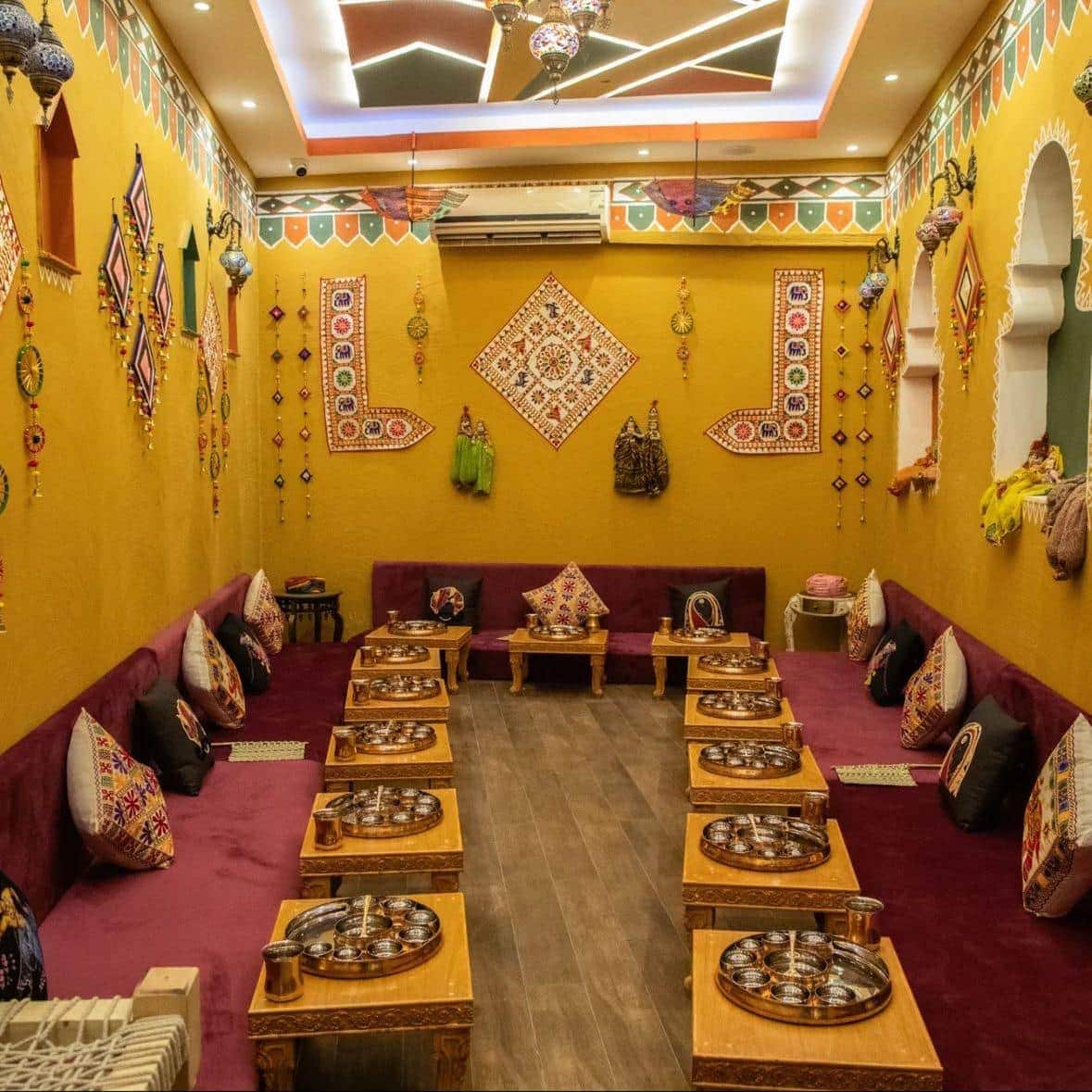 Book table and online reservation at Gwalia Restaurant, Mankhool, Dubai