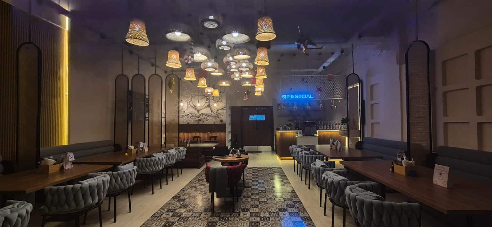 Book table and online reservation at Sip & Social, Sector 144, Noida