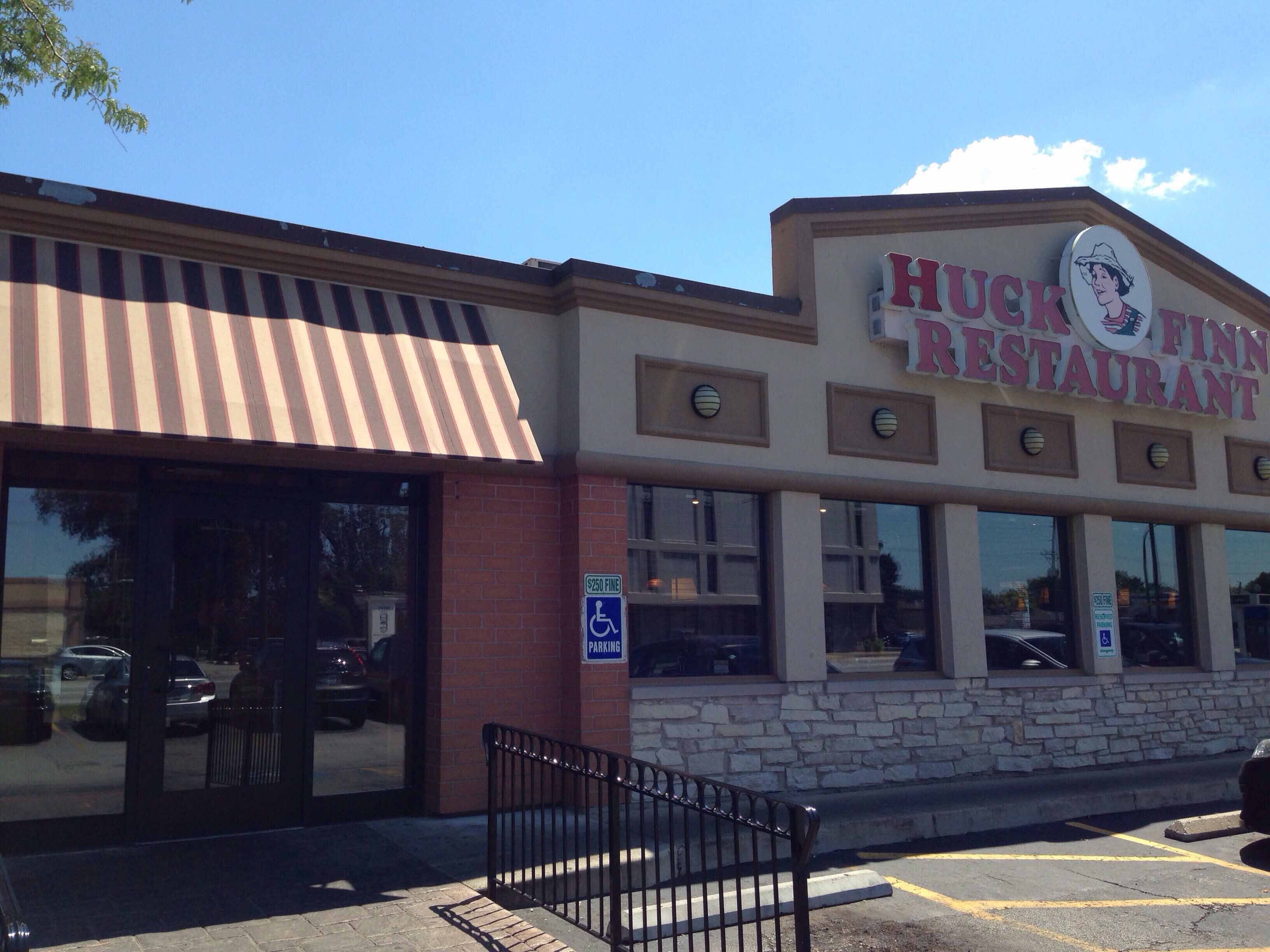 Huck Finn Restaurant, Oak Lawn, Chicago | Zomato