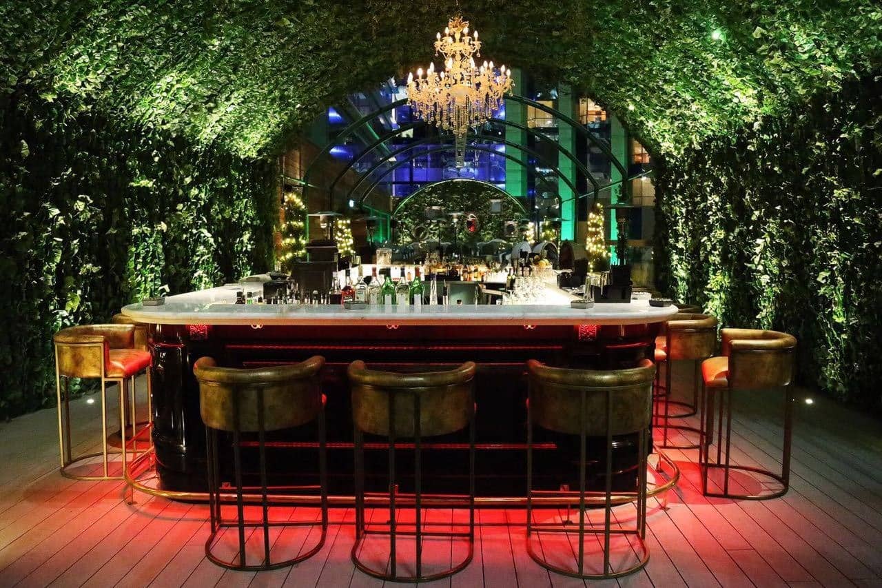 VII Terrace Bar and Lounge - Conrad Dubai, Trade Centre Area, Dubai ...