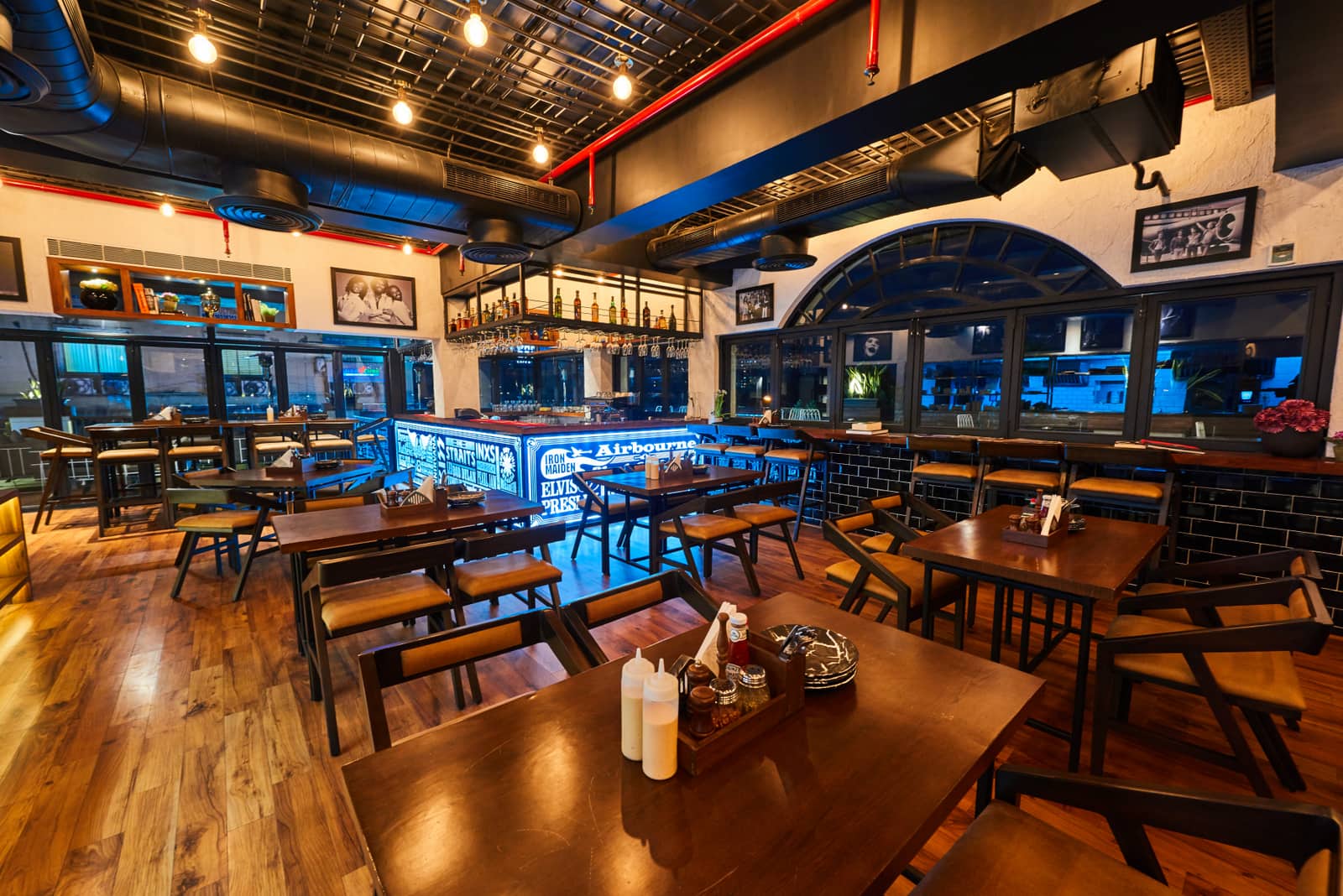 AMPM Café & Bar, DLF Phase 4, Gurgaon | Zomato