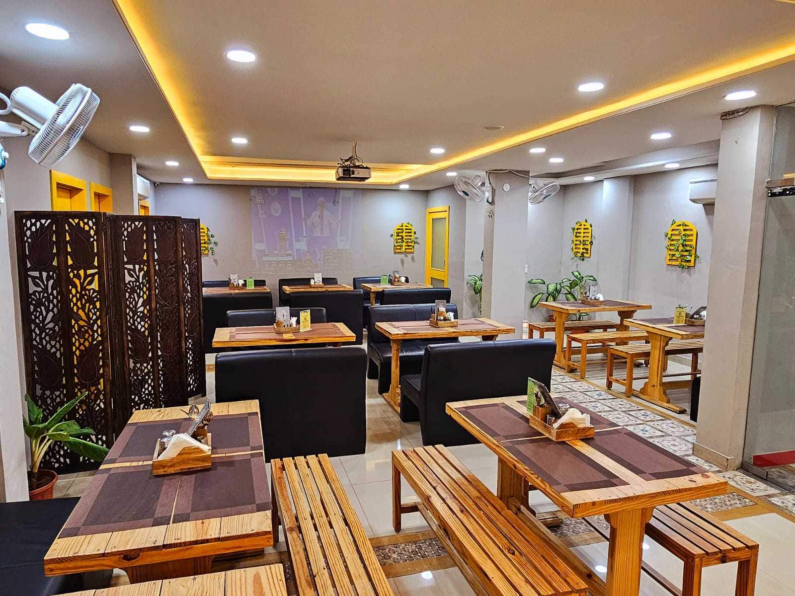 Book table and online reservation at A Little Pantry, Chitrakoot, Jaipur