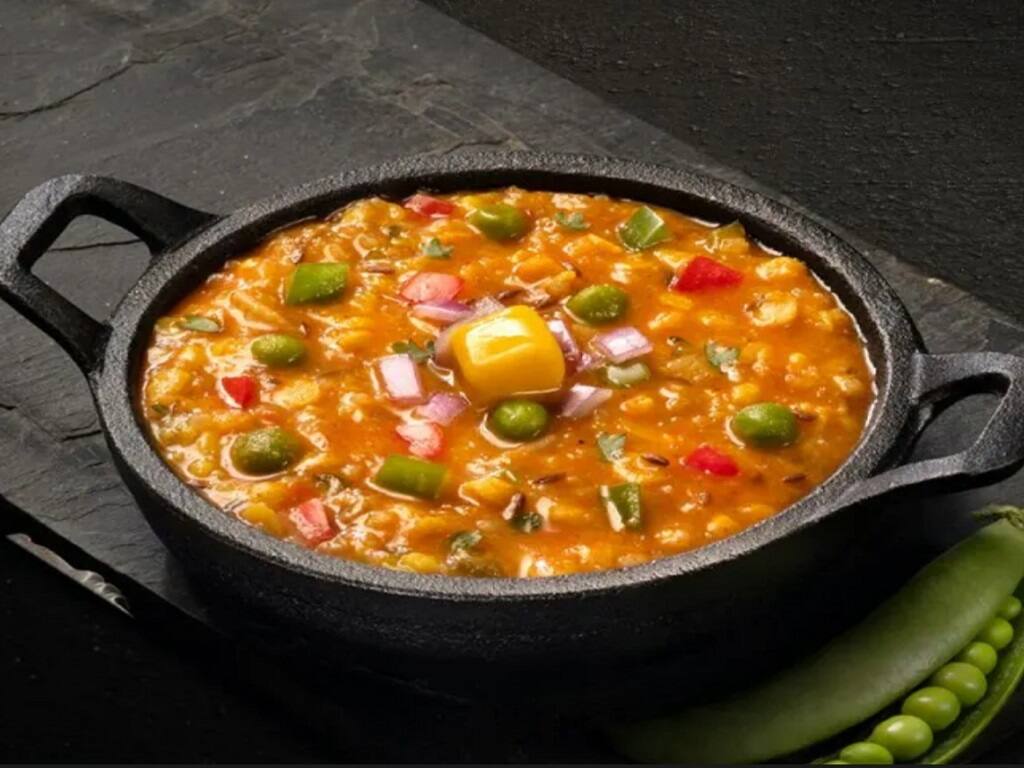 Khichdi Experiment, Khora Colony, Noida