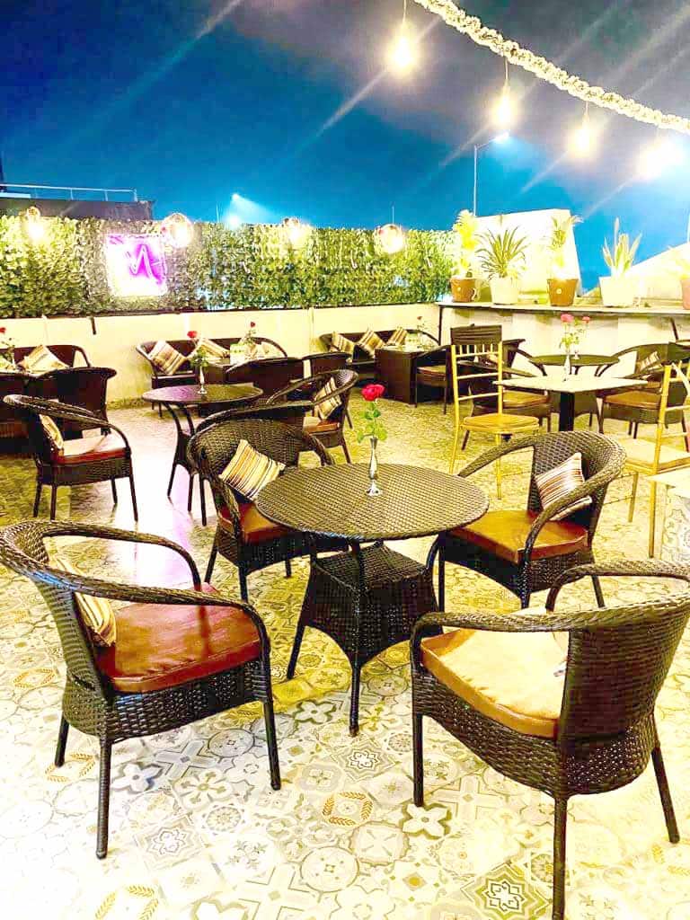 Full Moon Cafe, Palwal Locality order online - Zomato