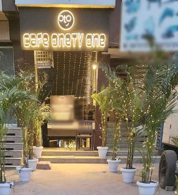 Cafe Onety One, Old Railway Road order online - Zomato