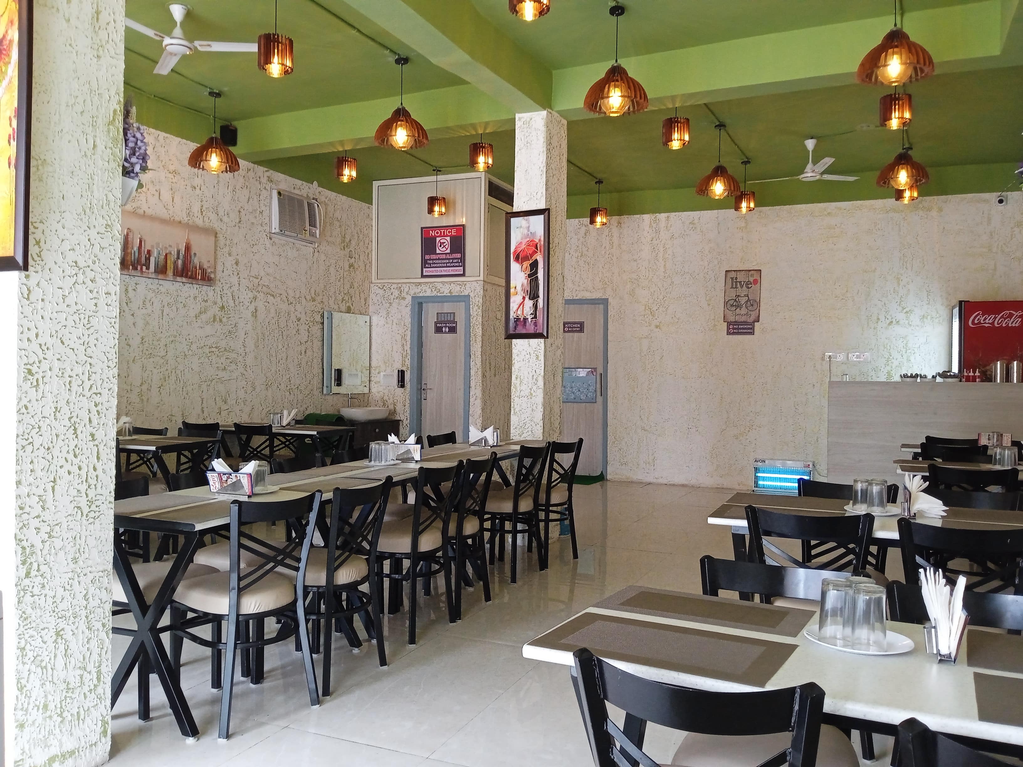 Laziz Restaurant, Sector 21, Gurgaon | Zomato
