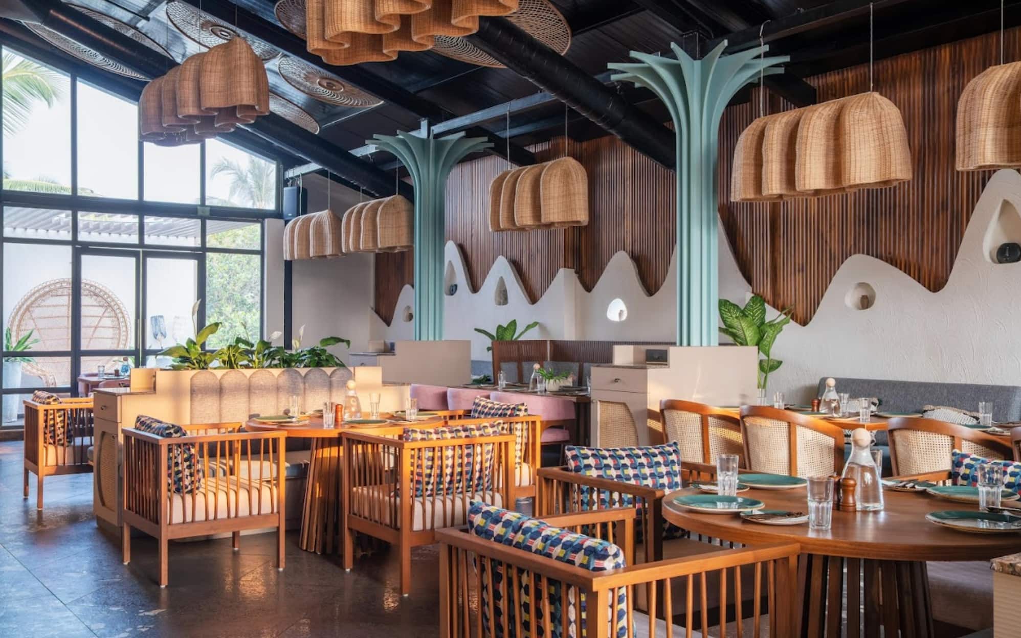 Book table and online reservation at Moyrah, Anjuna, Goa