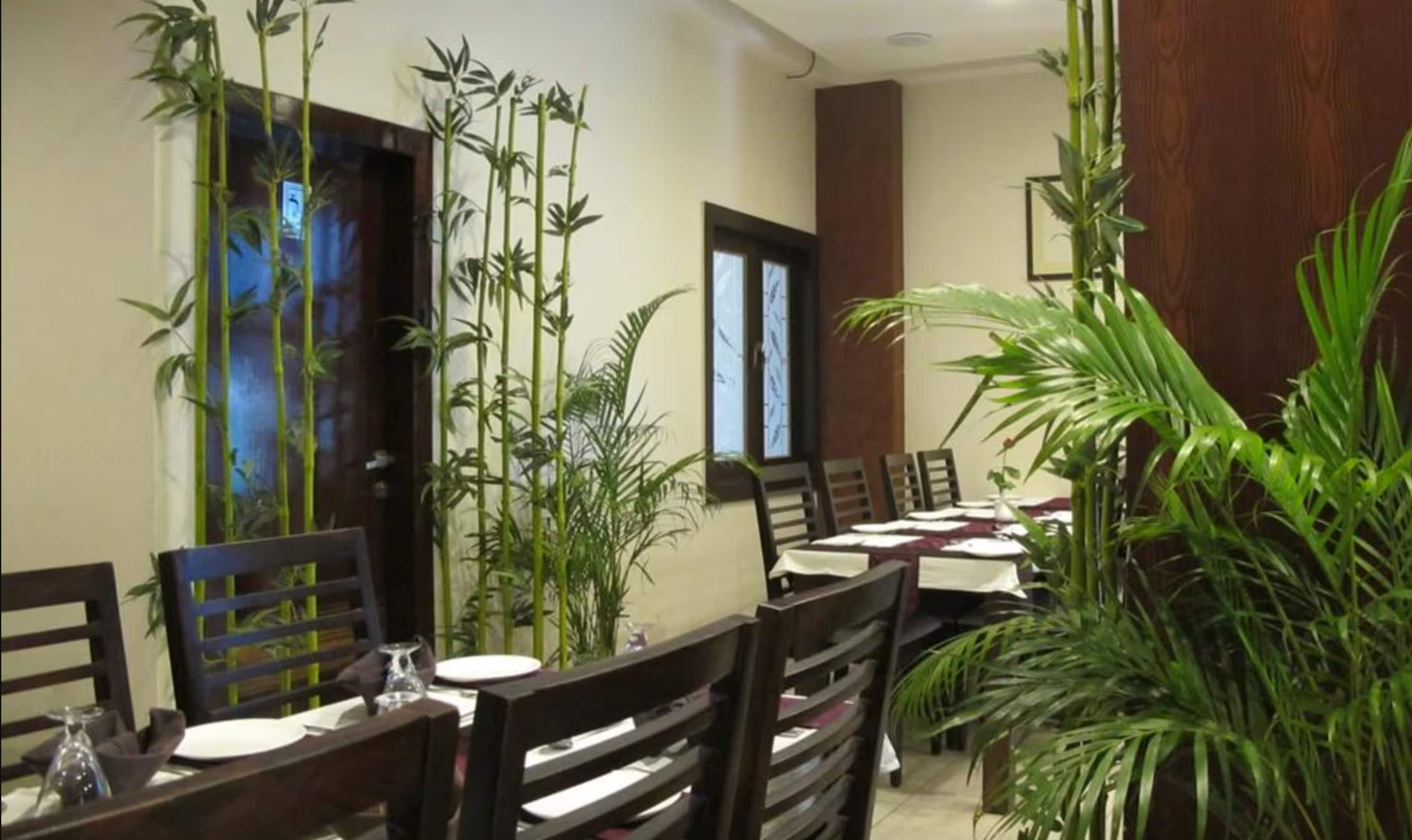 Aroma - TGI Apple Inn, Chitrakoot, Jaipur | Zomato