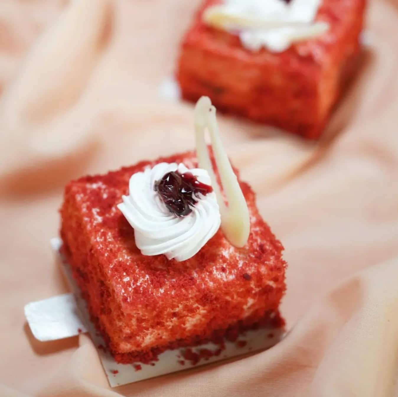 Leopold Cafe & Bar, Colaba, Mumbai | Zomato